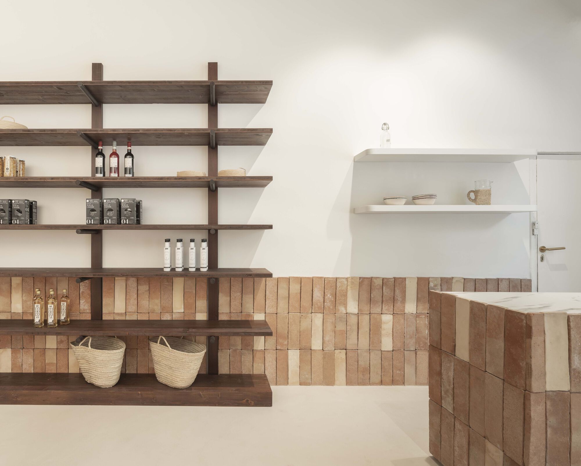 Galería de Tienda La Cofradia / Berd Studio - 12