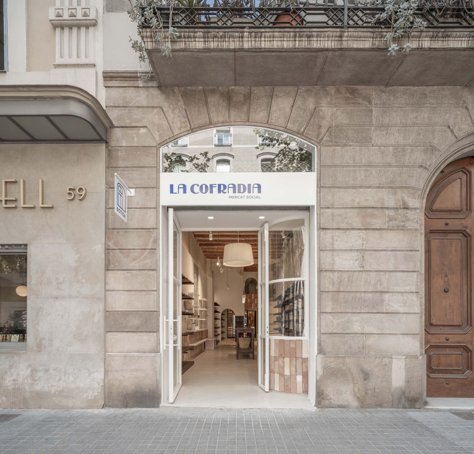 Gallery of Tienda La Cofradia / Berd Studio - 17