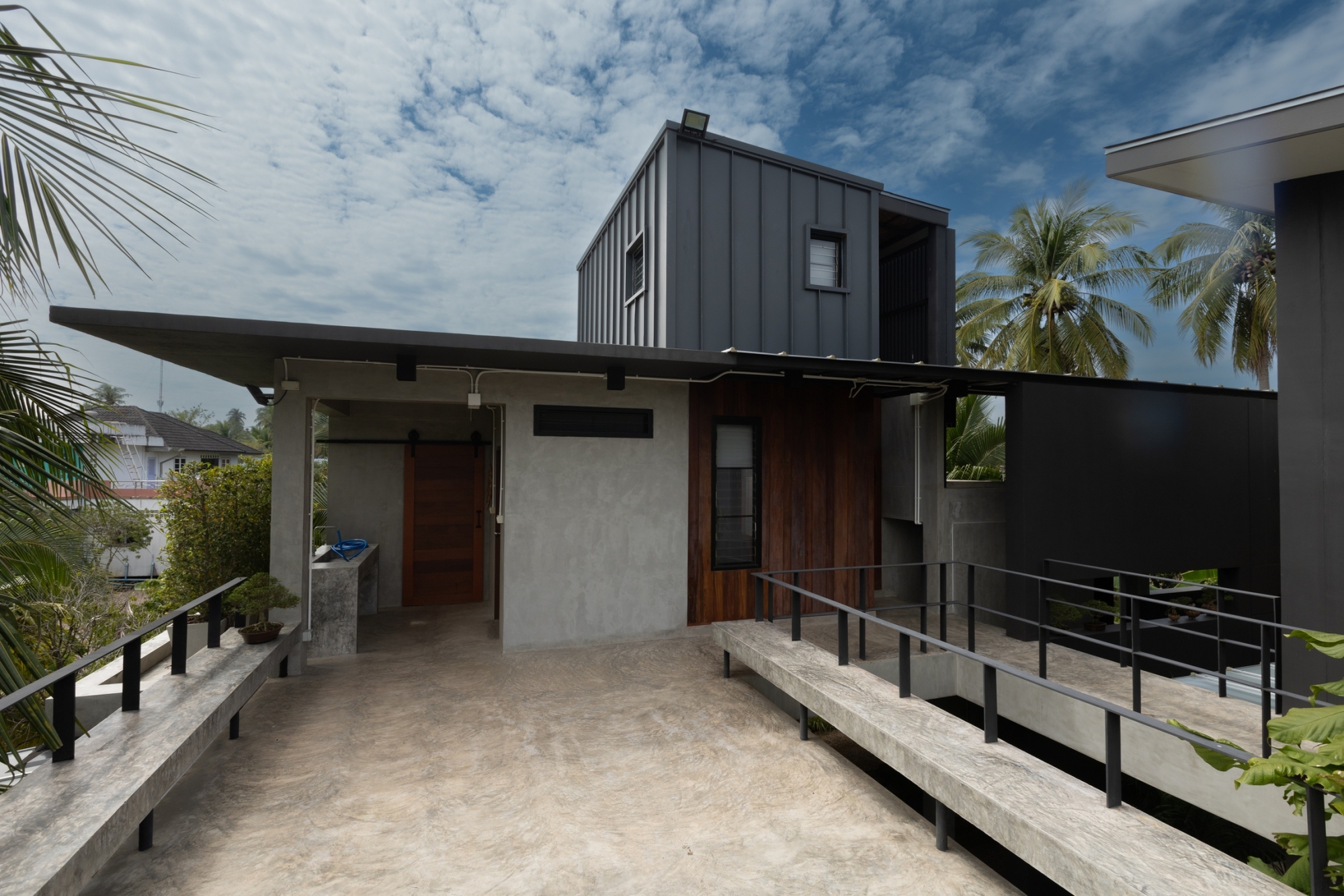 Gallery of Firefly House / Volume Matrix Studio - 6