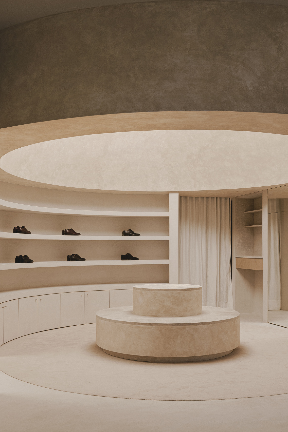 Gallery of Diplomatic Store / Estudio DIIR - 16