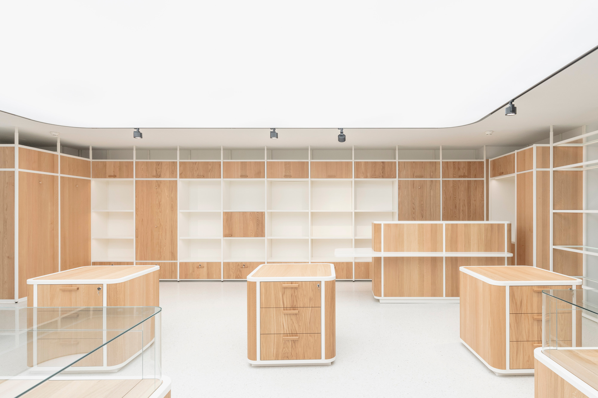 Gallery of Canopy Michelin Headquarters Reception Area / ENCORE HEUREUX ...