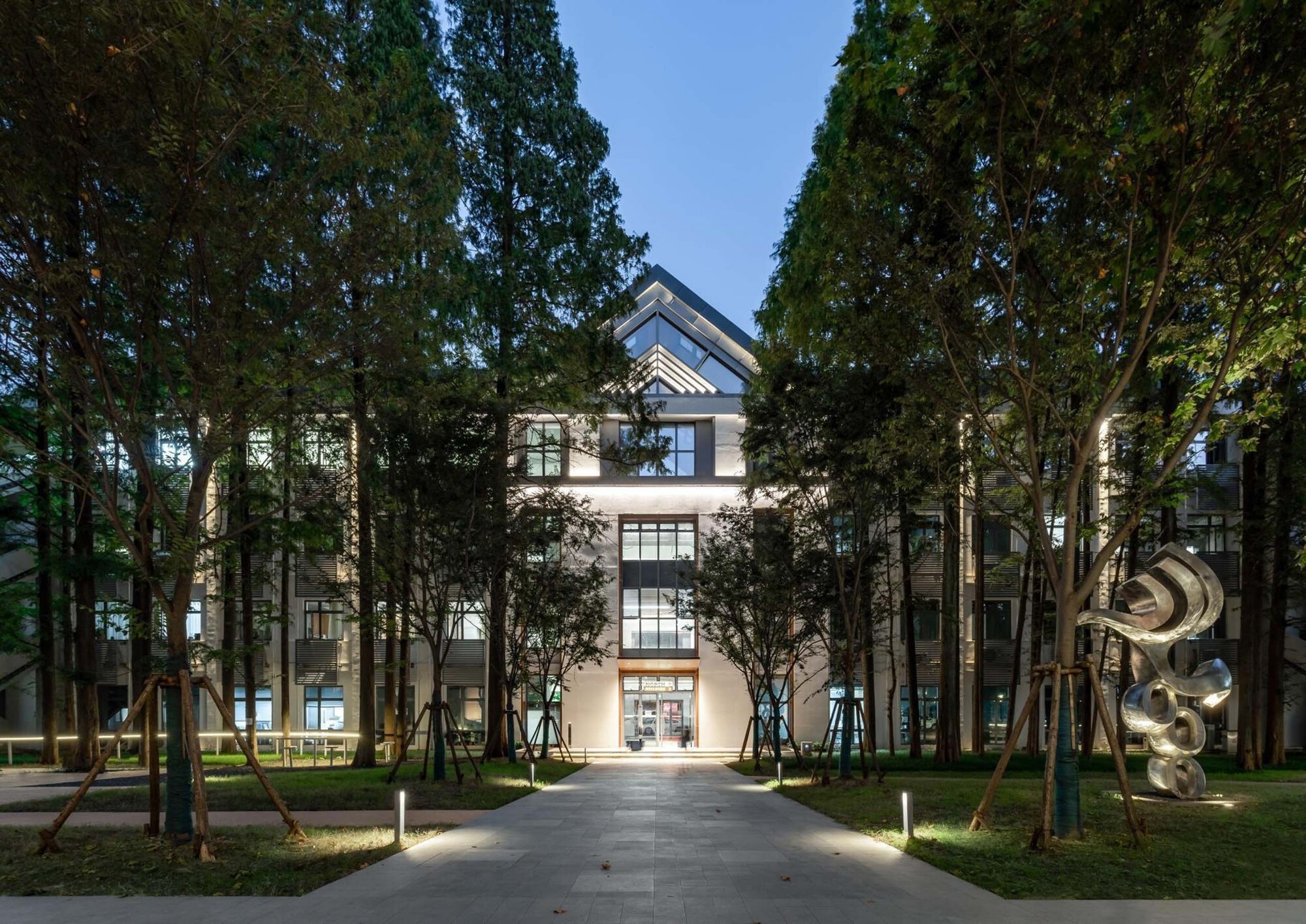 Gallery of Nanjing Normal University Xuanwu Science Park / DUTS design - 7