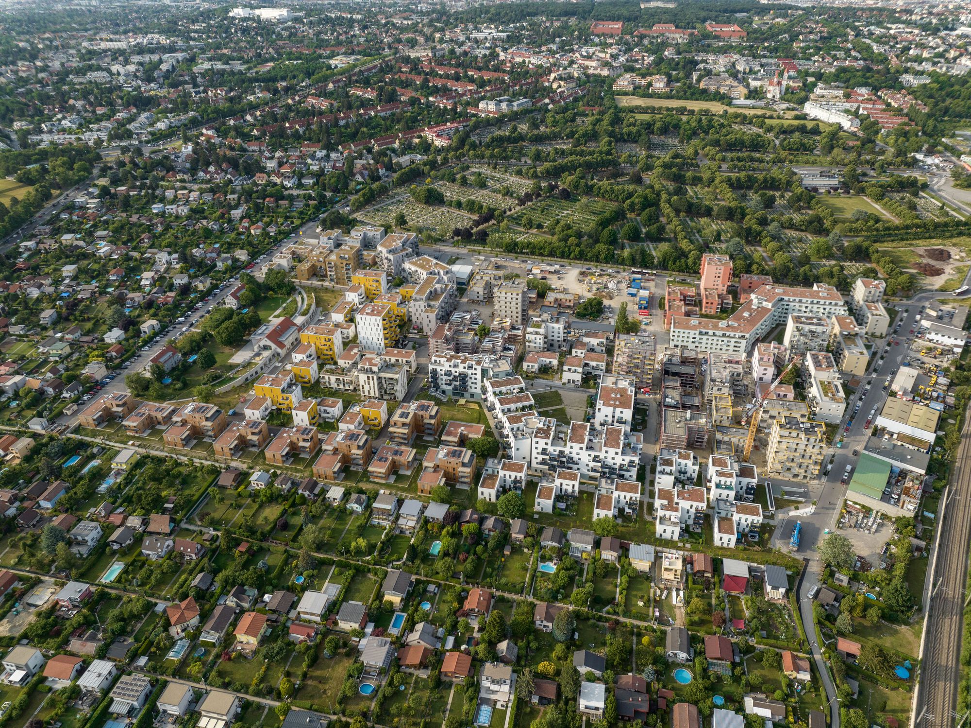 Galería de Las casas del Girasol / Arenas Basabe Palacios + Buschina ...