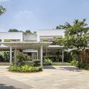 Through the Layers House / Mawi Design | ArchDaily