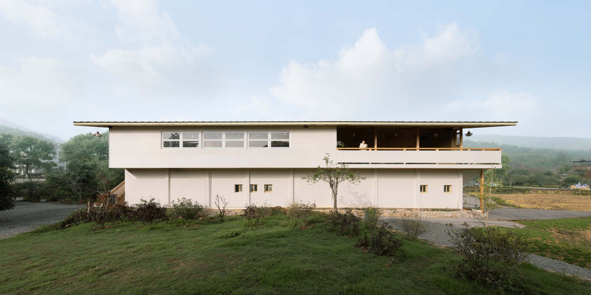 Gallery of Yaoli Village Courier Station / SuiPingYiLi Architecture ...