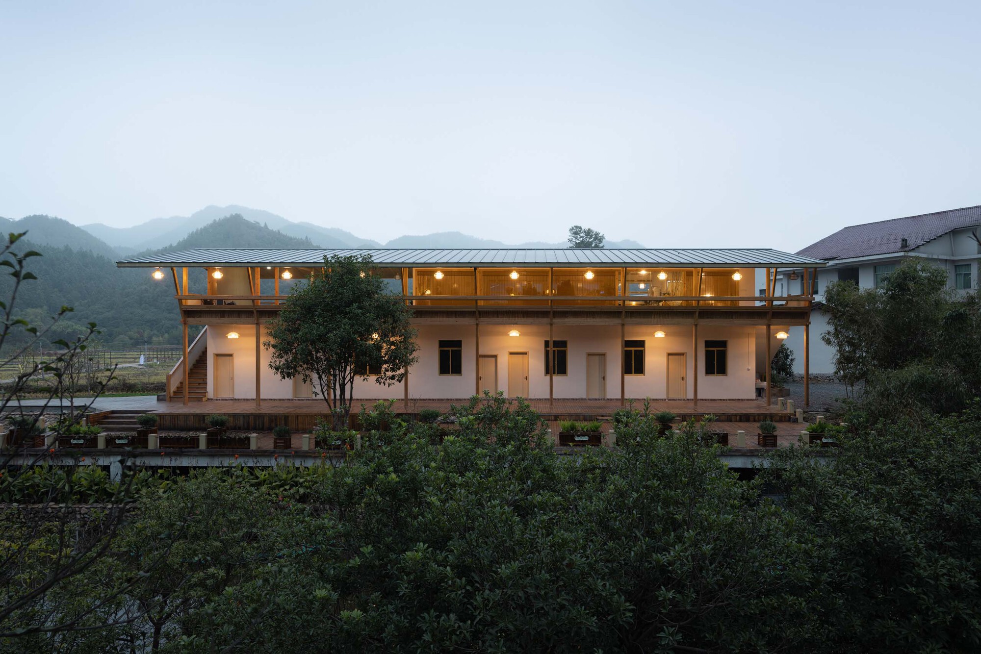 Gallery of Yaoli Village Courier Station / SuiPingYiLi Architecture ...
