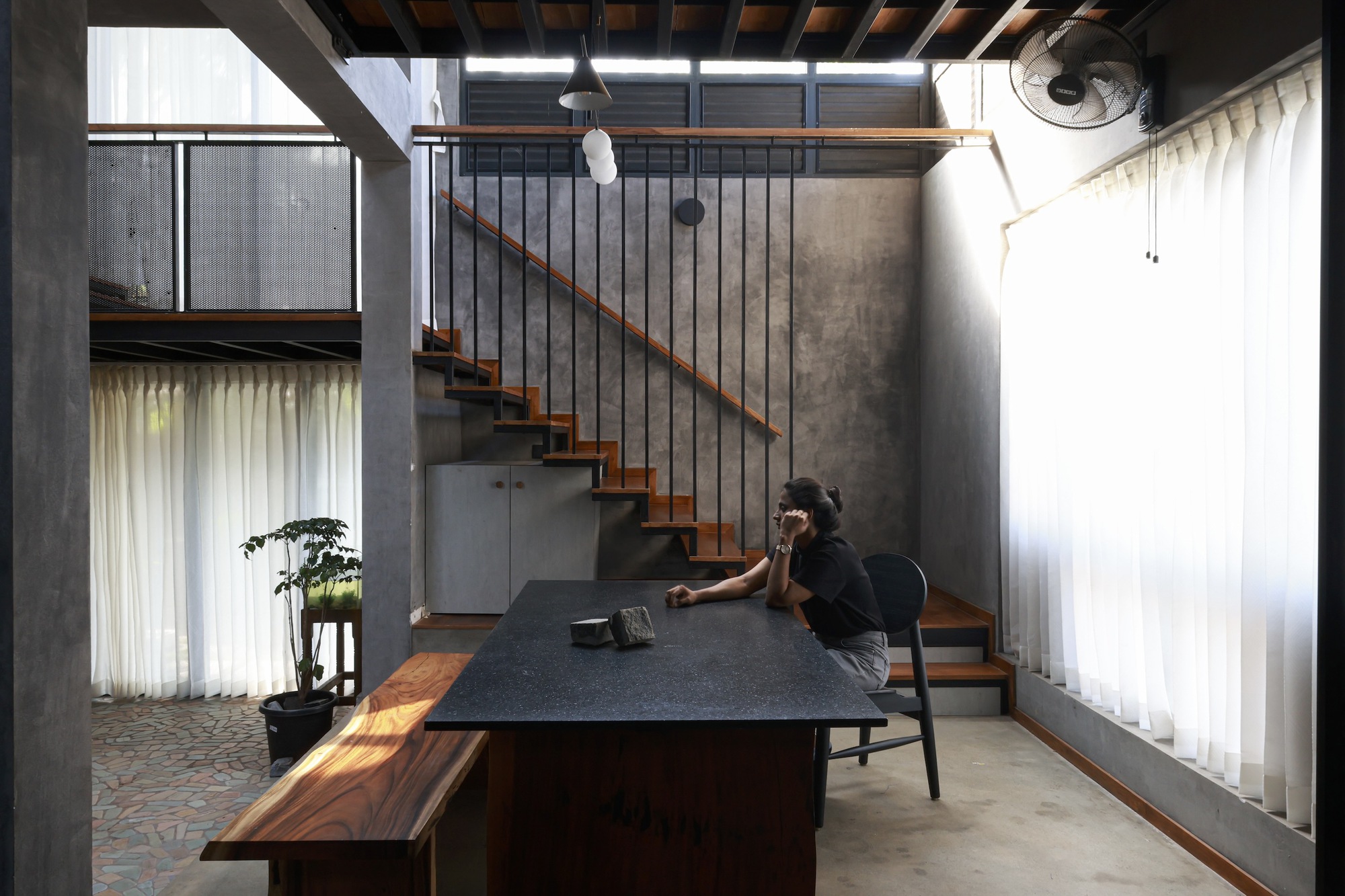 Gallery of Subtle House / Aslam Sham Architects - 7