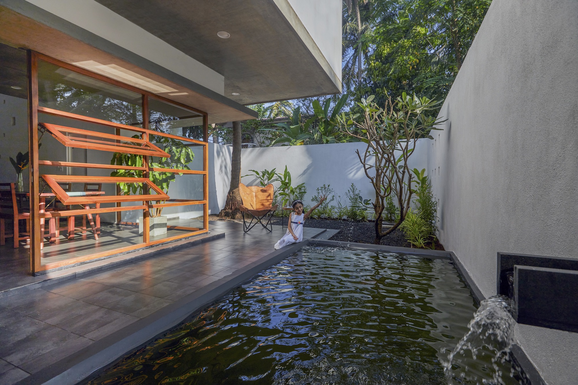 Gallery of AAYI House / Collage Architecture Studio - 4