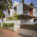 AAYI House / Collage Architecture Studio | ArchDaily