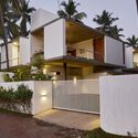 AAYI House / Collage Architecture Studio | ArchDaily