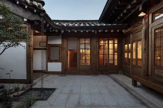 منزل Yang Yoo Dang / STAY Architects - Decor Design