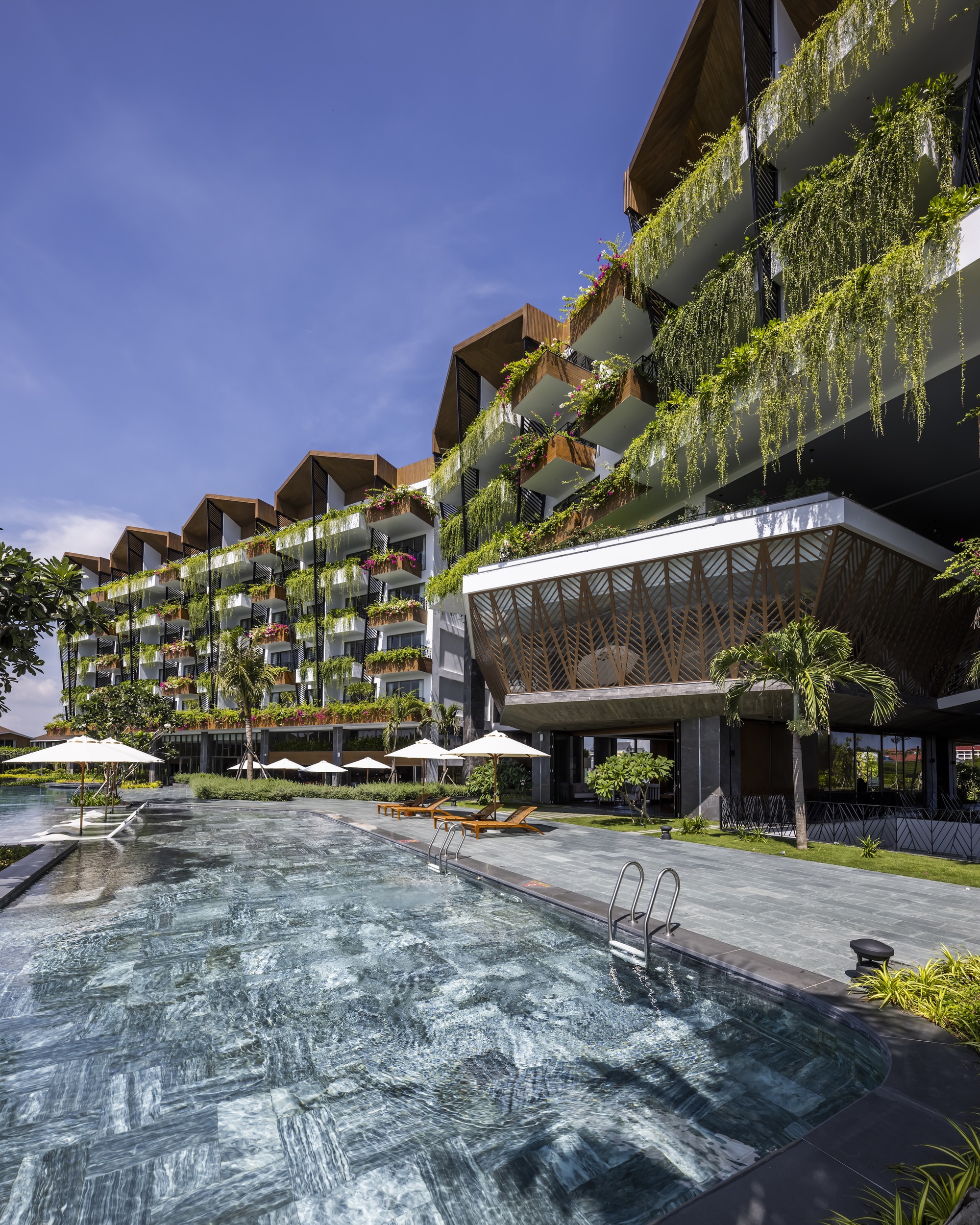 Gallery of Bellerive Resort / AVA Architects - 7