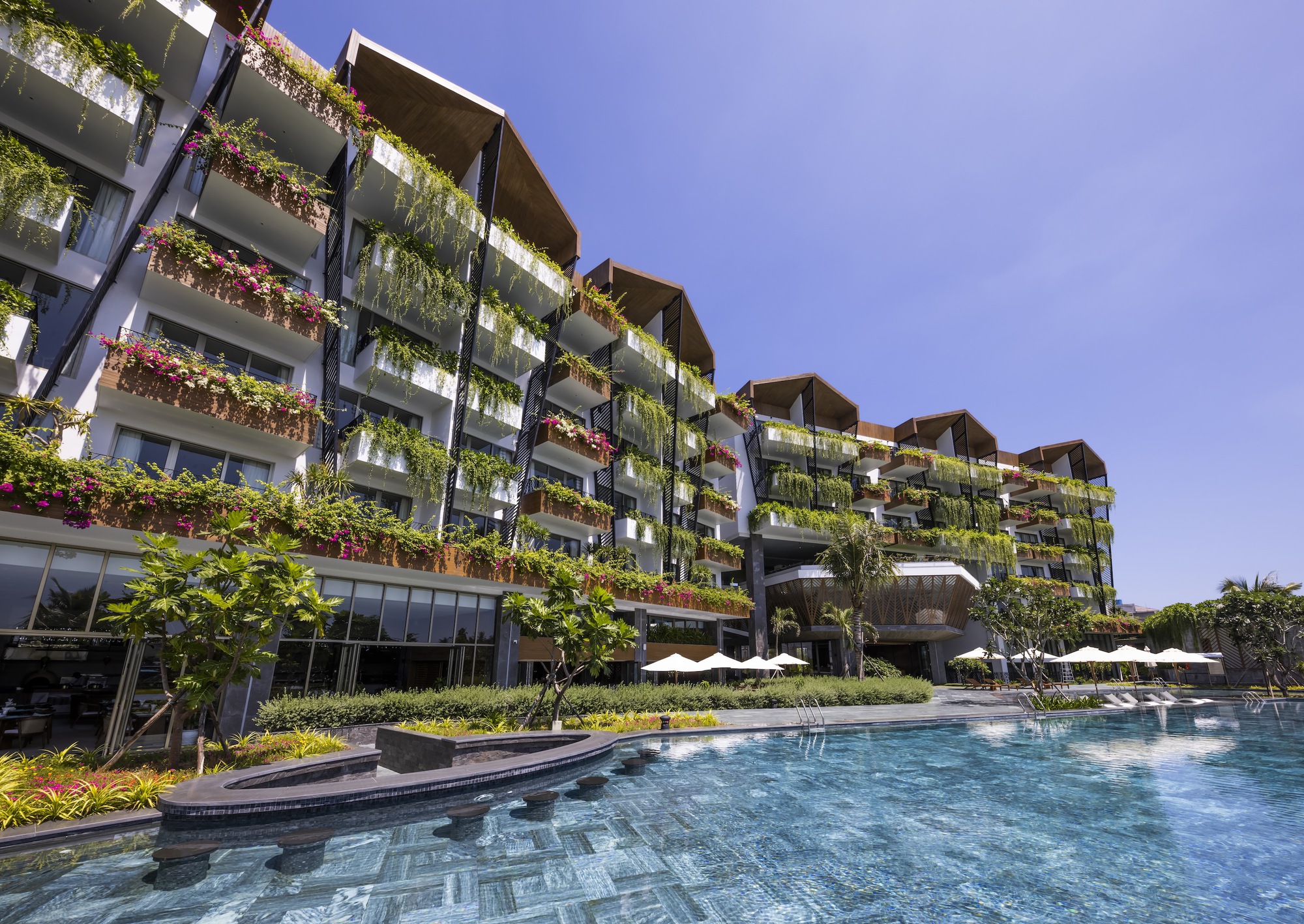 Gallery of Bellerive Resort / AVA Architects - 2