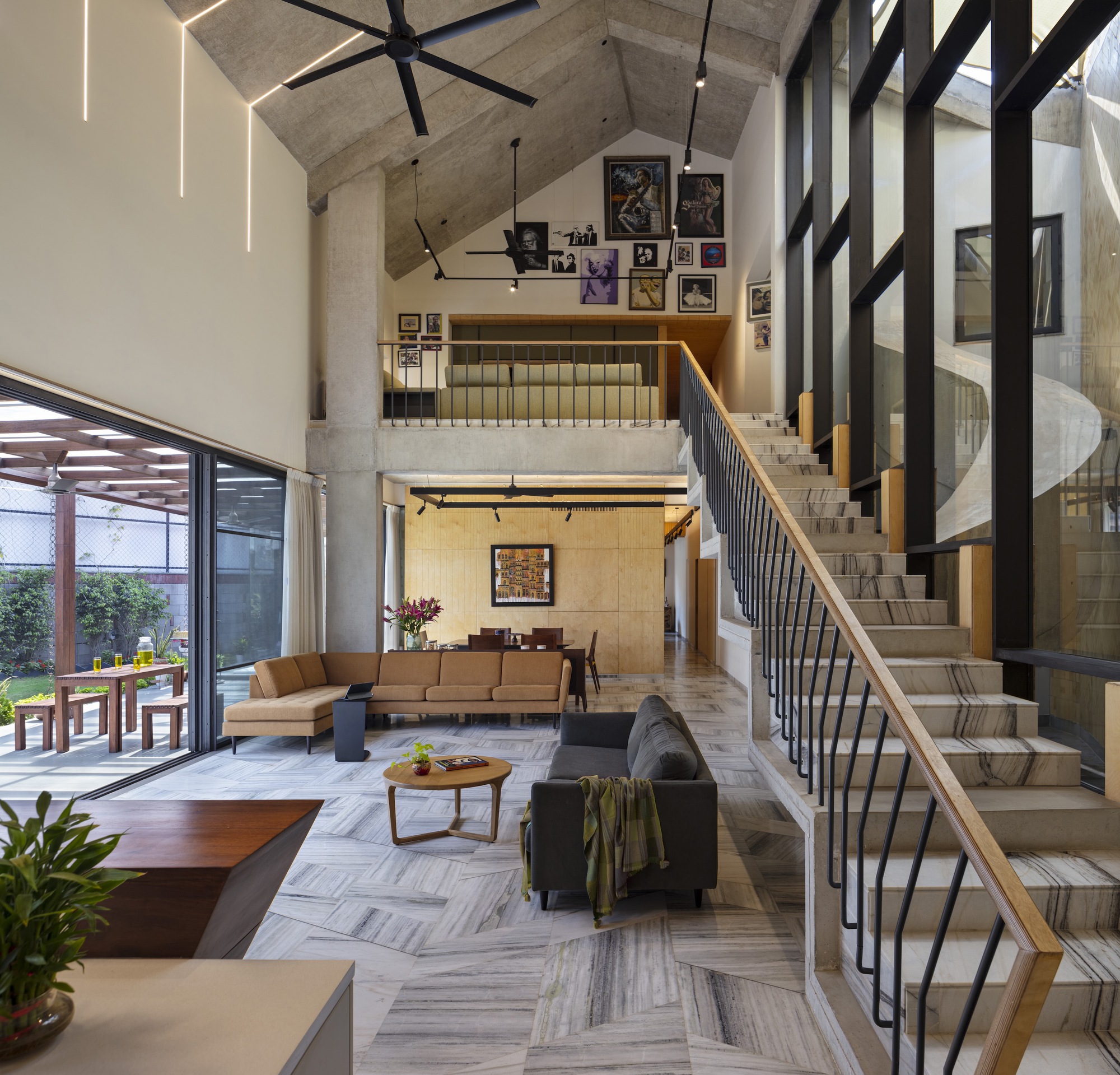 Gallery of Chromatic House / Anagram Architects - 3