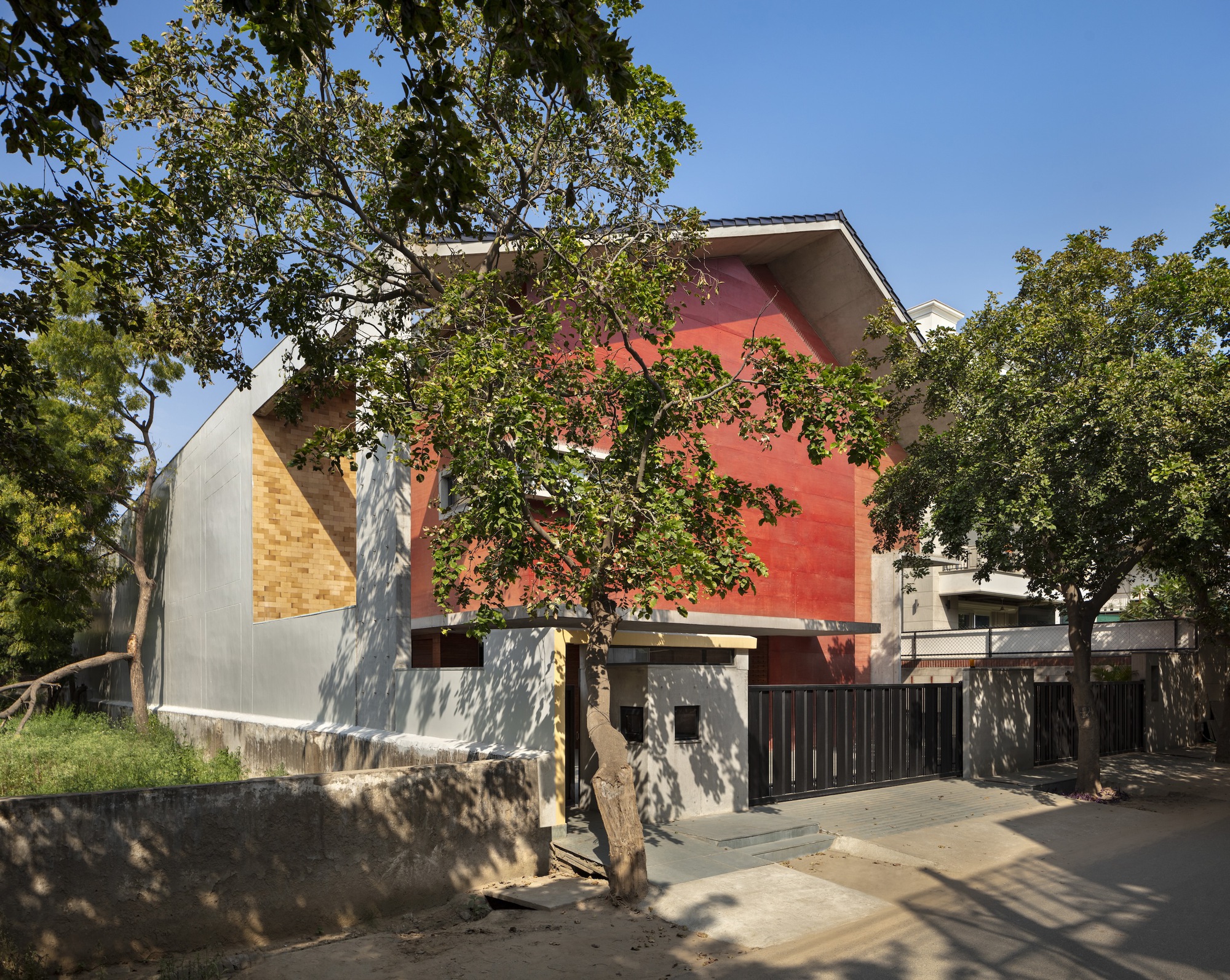 Gallery of Chromatic House / Anagram Architects - 16