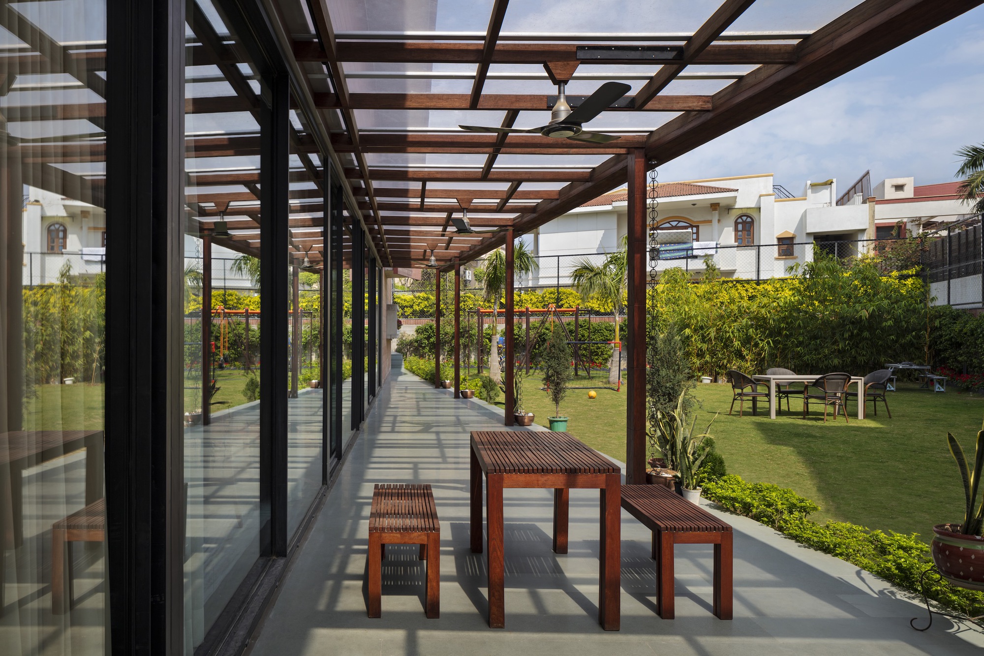 Gallery of Chromatic House / Anagram Architects - 10