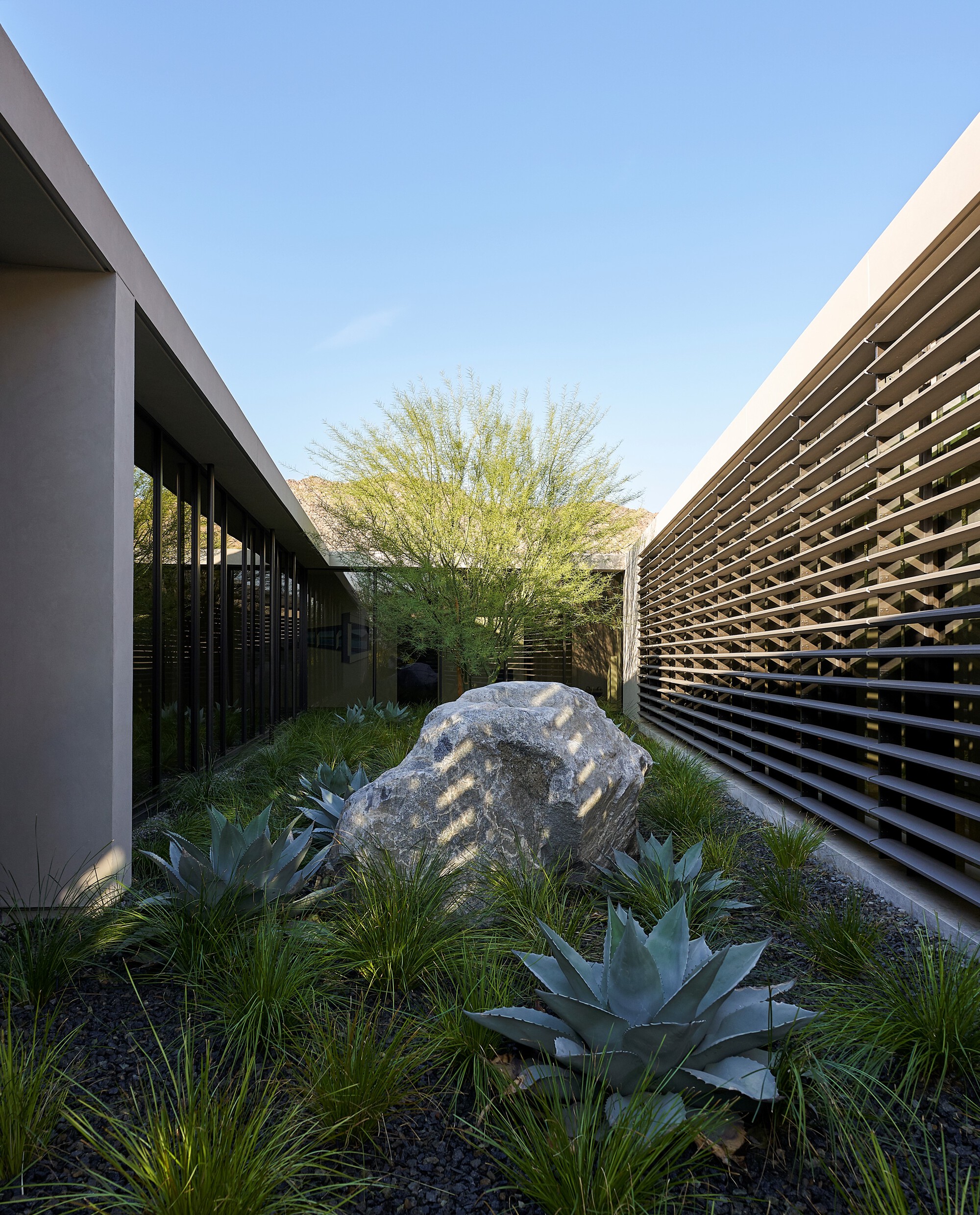 Gallery of Kawish Court House / o2 Architecture - 10