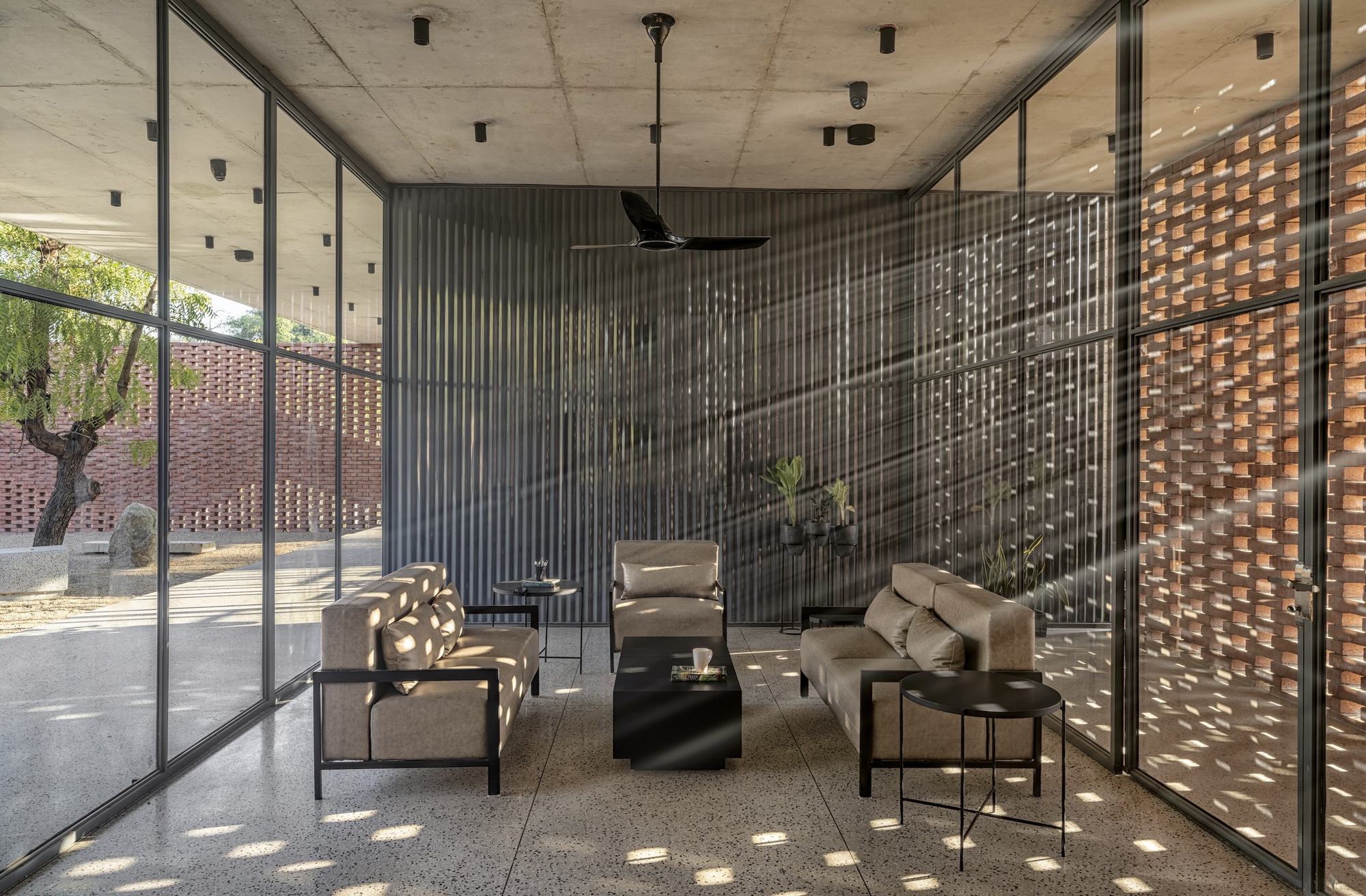 Gallery of Marketing Office / RA Design Studio - 4