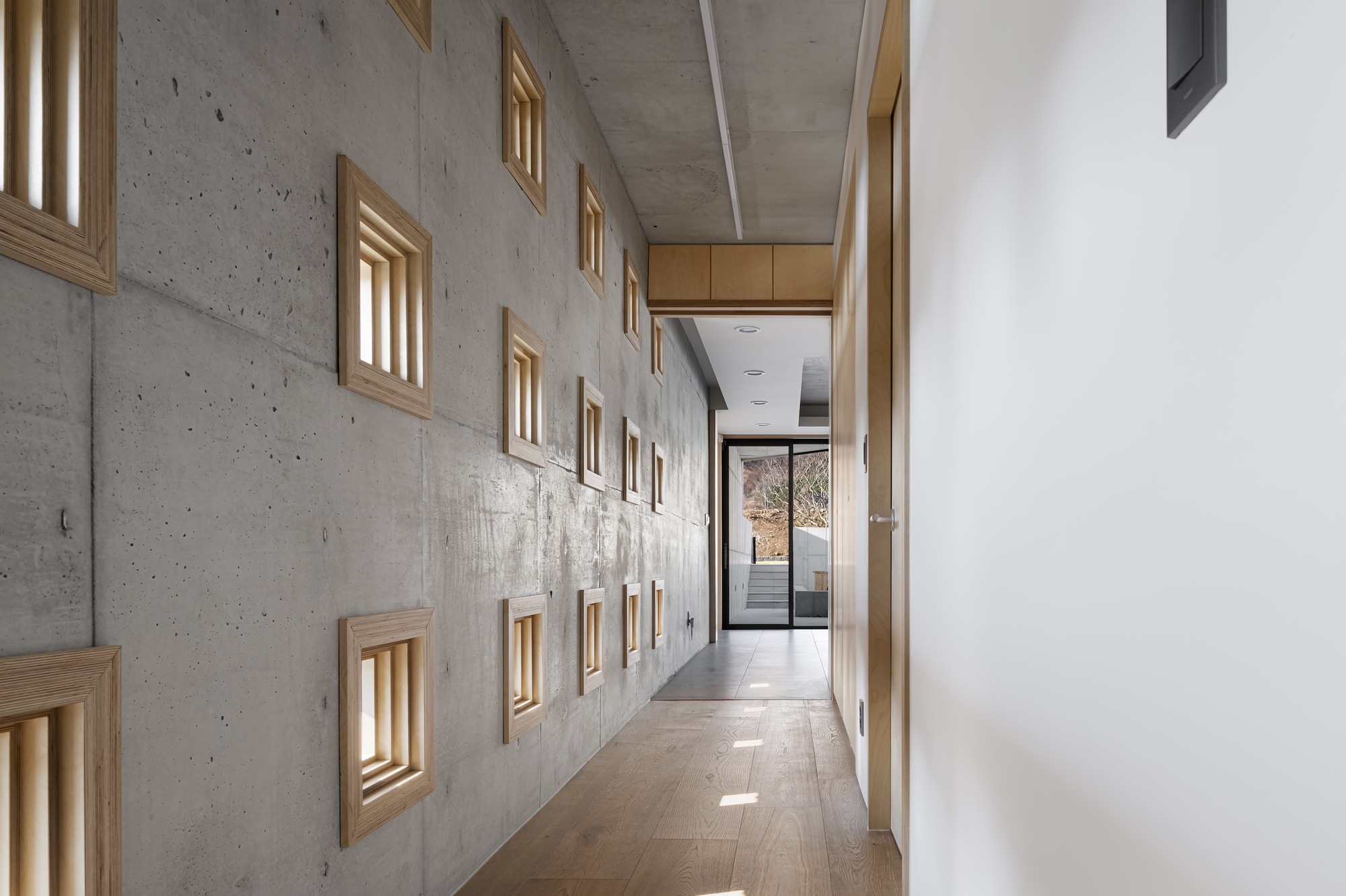 Gallery of Dolmenic House / TURTLE Architects - 4