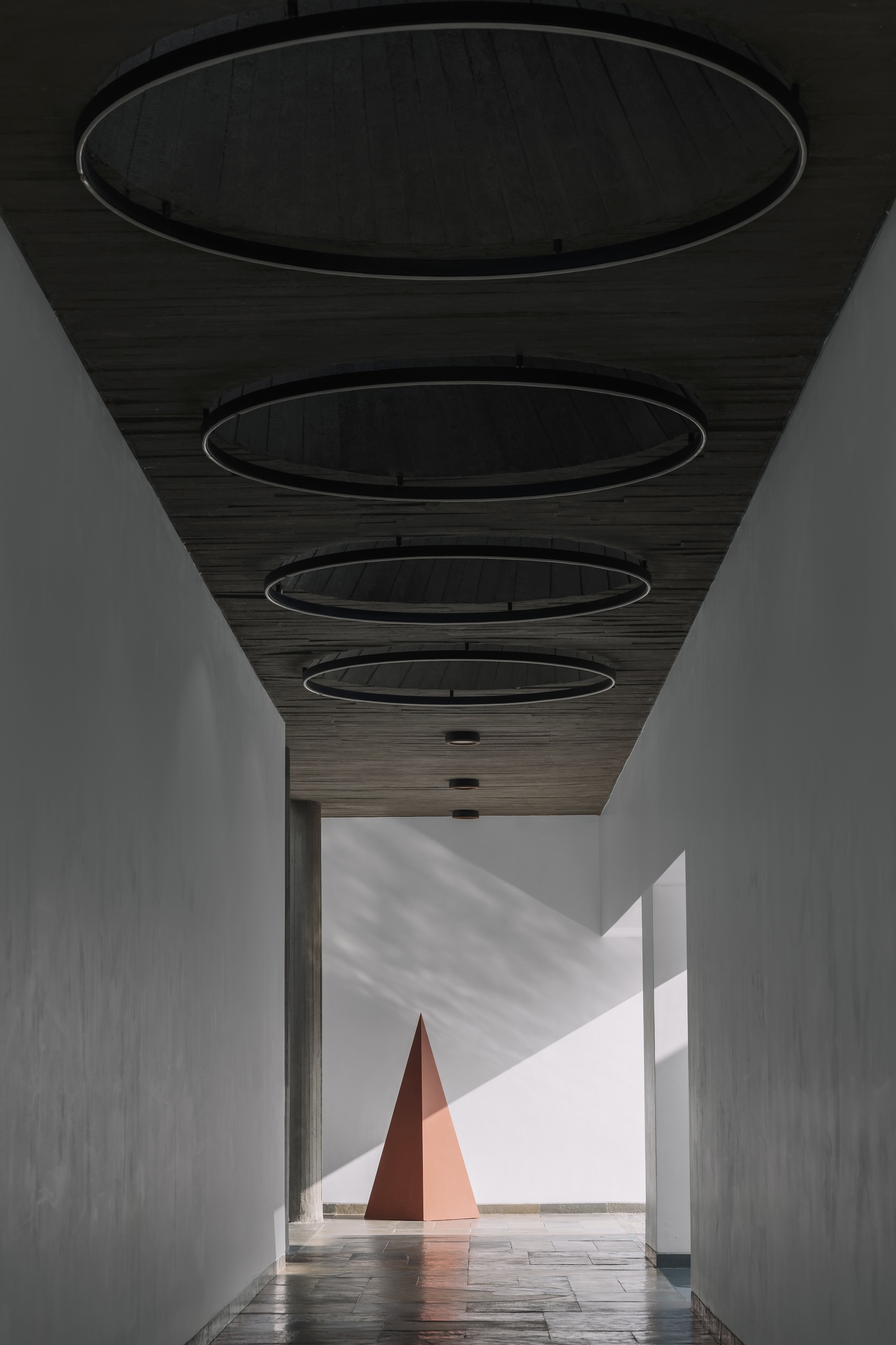 Gallery of Enclosure House / Design Ni Dukaan - 33