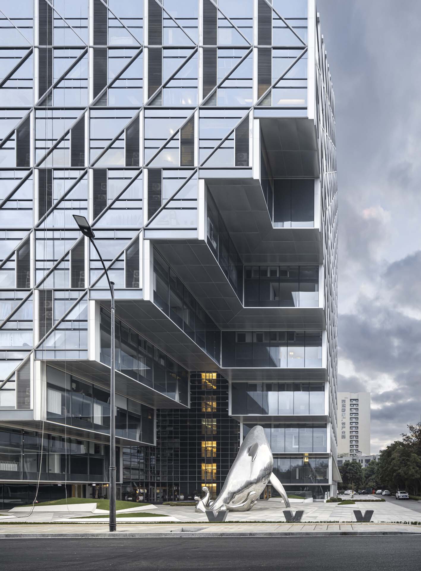 Gallery of Hangzhou DEEP BLUE Office Building / GLA Design - 11