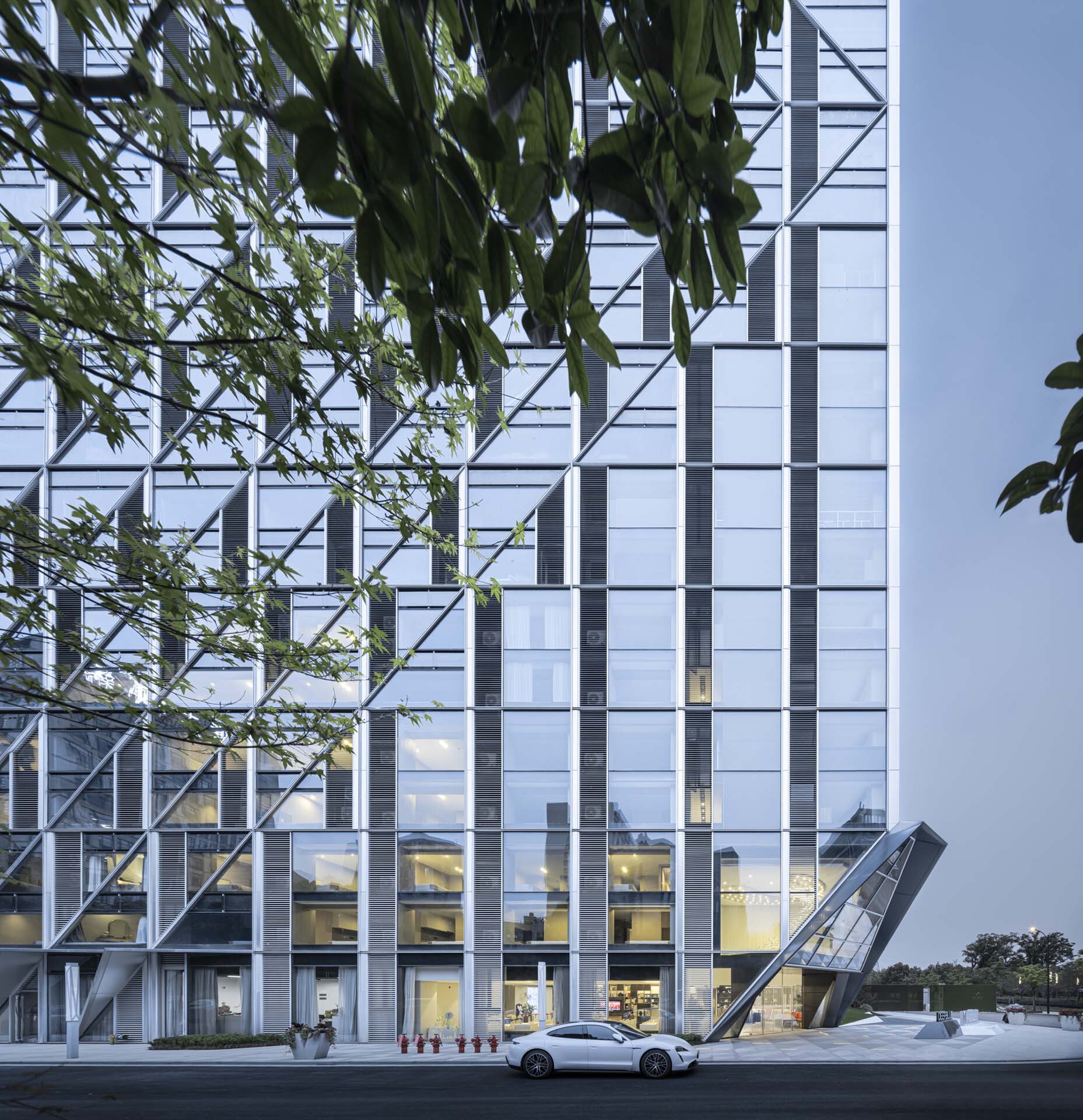 Gallery of Hangzhou DEEP BLUE Office Building / GLA Design - 12