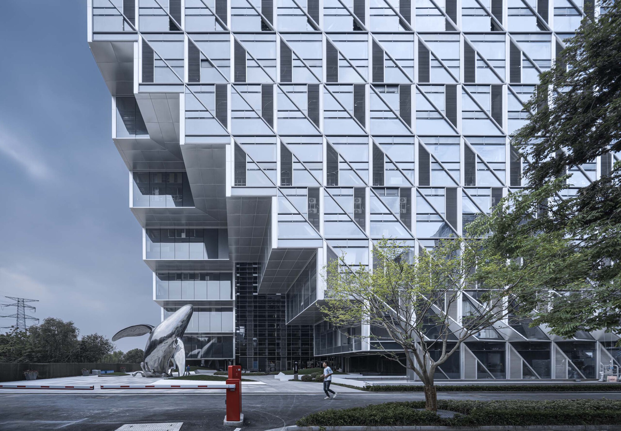 Gallery of Hangzhou DEEP BLUE Office Building / GLA Design - 10