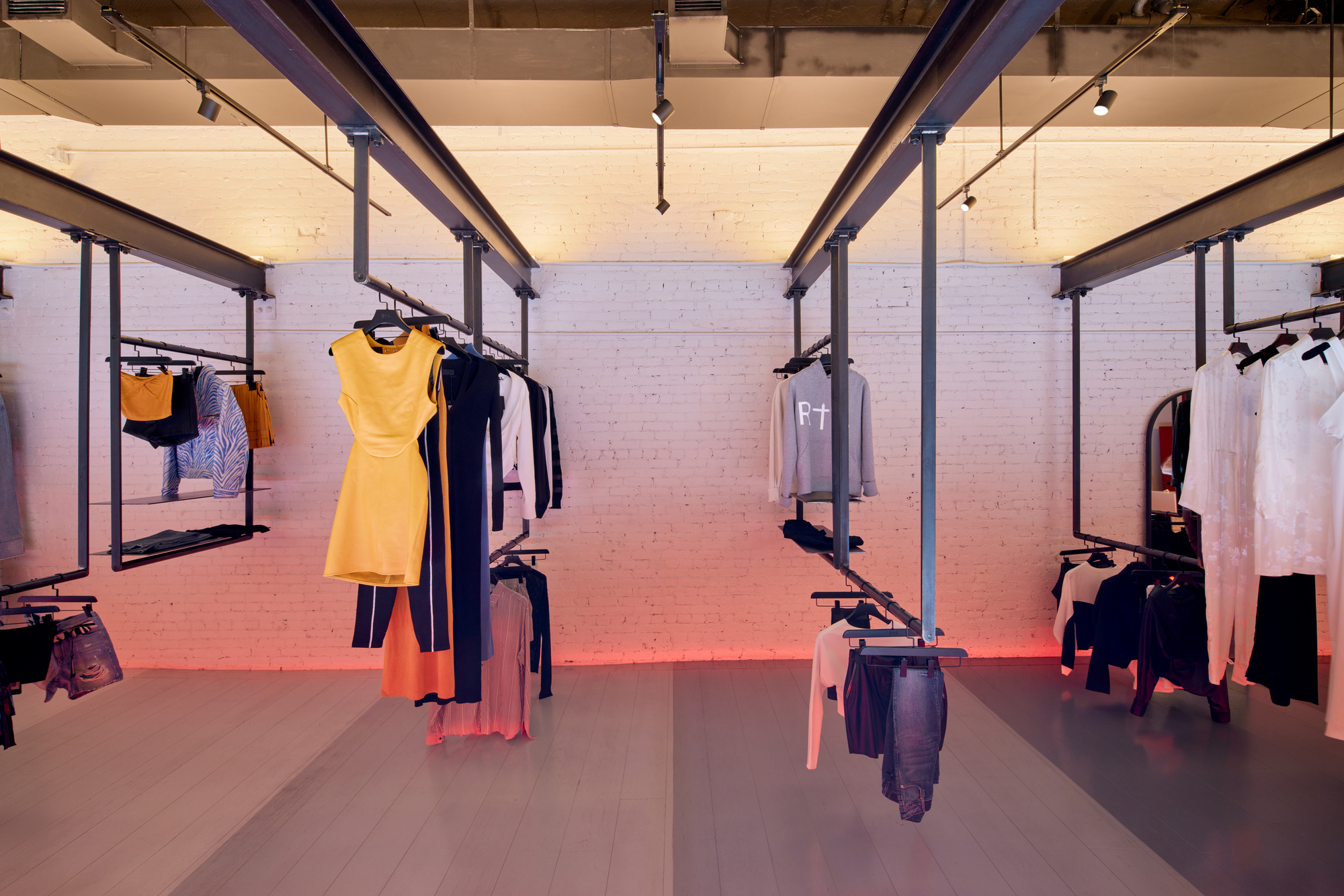 Gallery of RtA Soho Store / Dan Brunn Architecture - 6