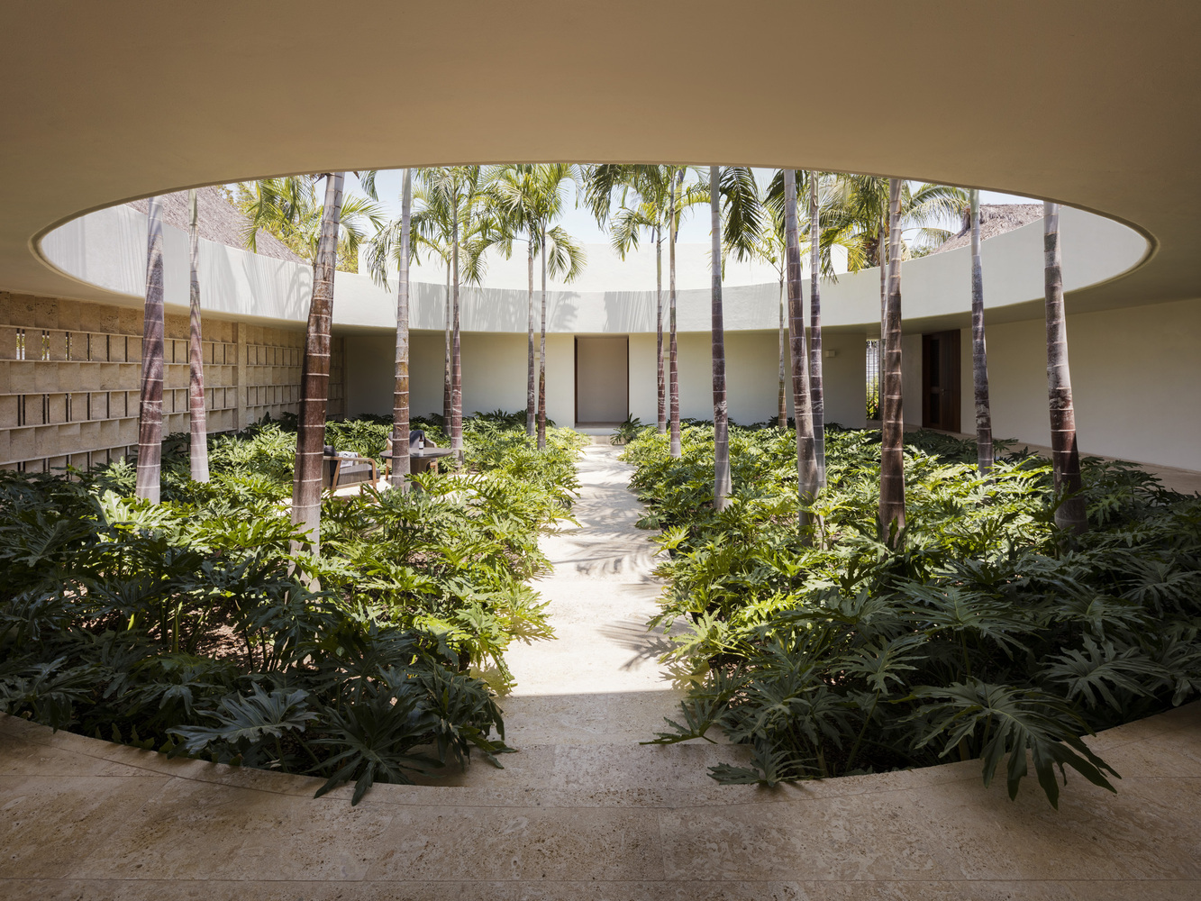Gallery of The Architecture of Circular Courtyards in Mexico - 18