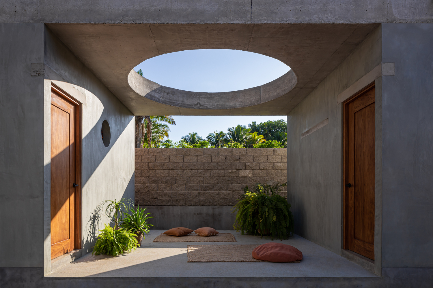Gallery of The Architecture of Circular Courtyards in Mexico - 3
