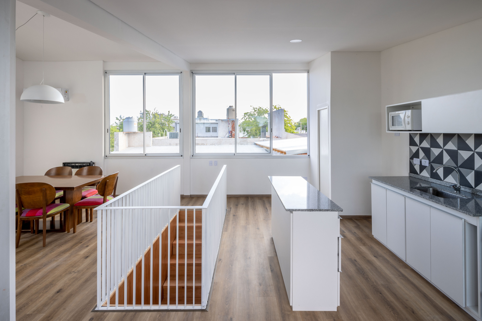 Galeria de Duplex Villa Elisa / Estudio Focaccia Prieto - 7