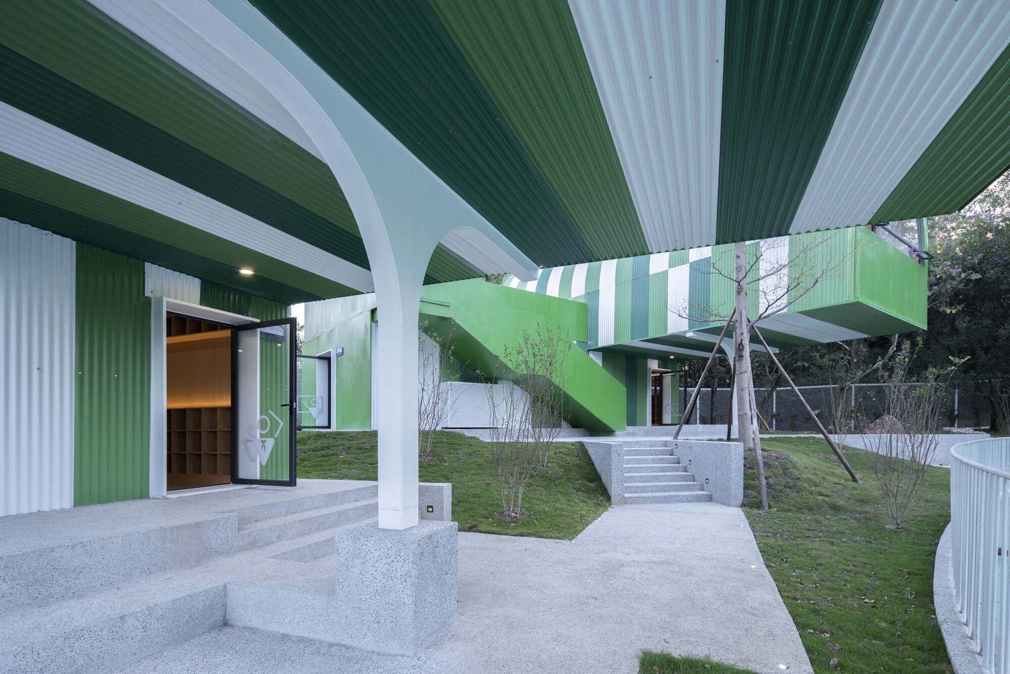 Gallery of Renovation of the Jinping Lower Primary School / Atelier cnS ...