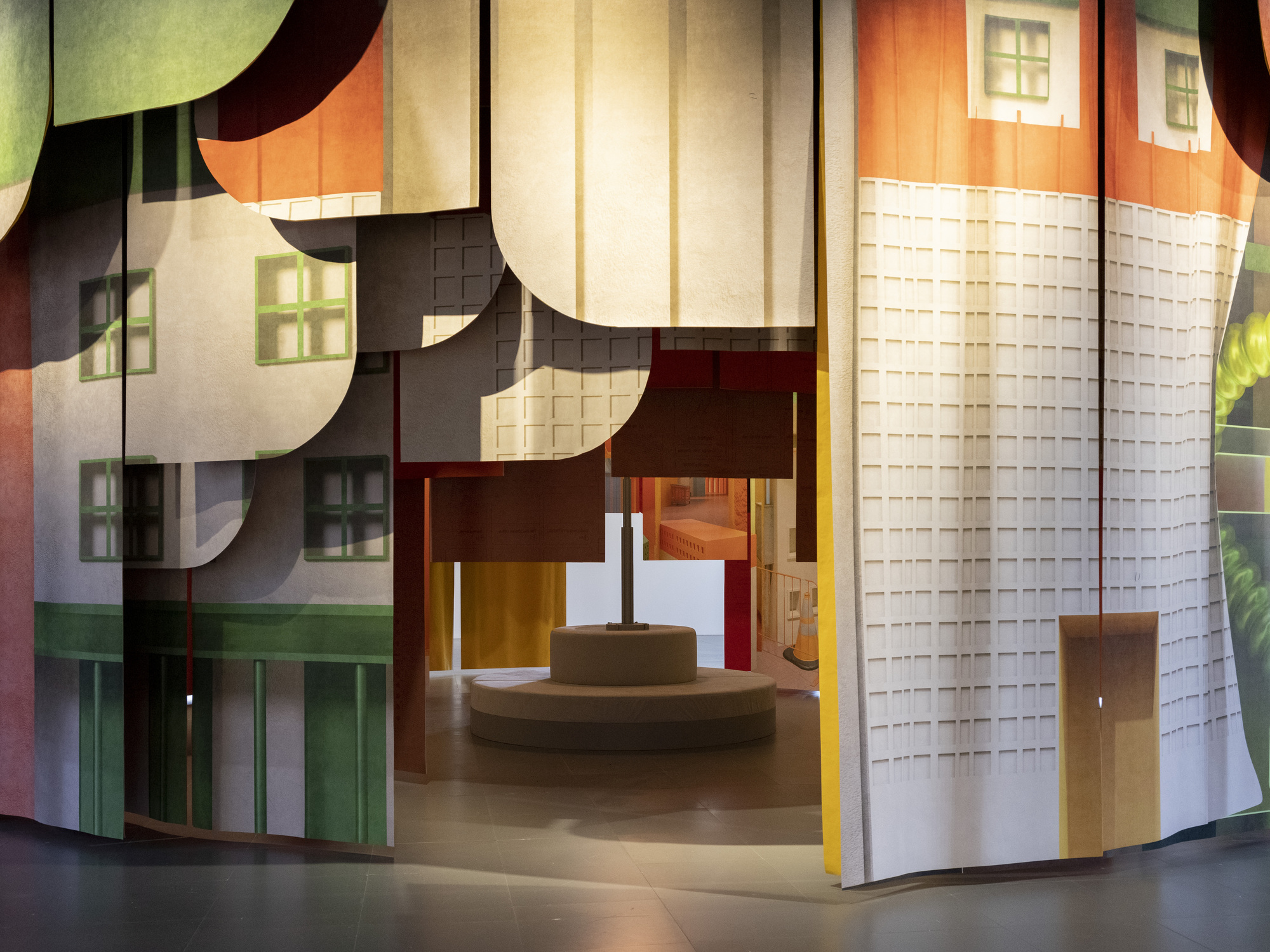 Galeria de Space Popular adapta os conceitos de urbanismo de Aldo Rossi ...