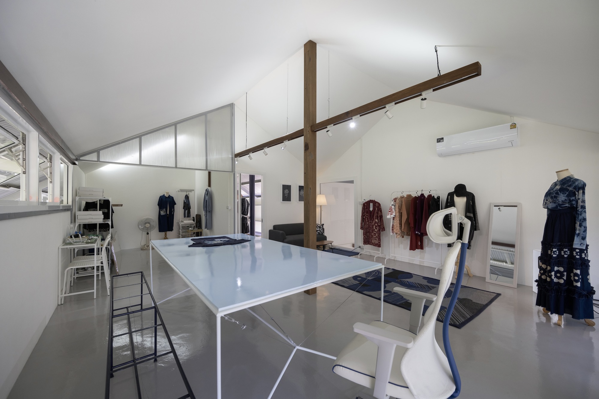 Gallery of Long Goy Studio and Workshop / Sher Maker - 19