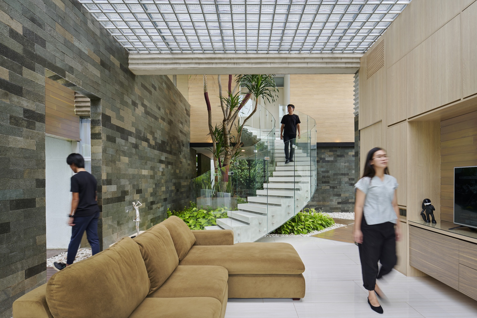 Gallery of Bernaung House / RAD+ar (Research Artistic Design ...