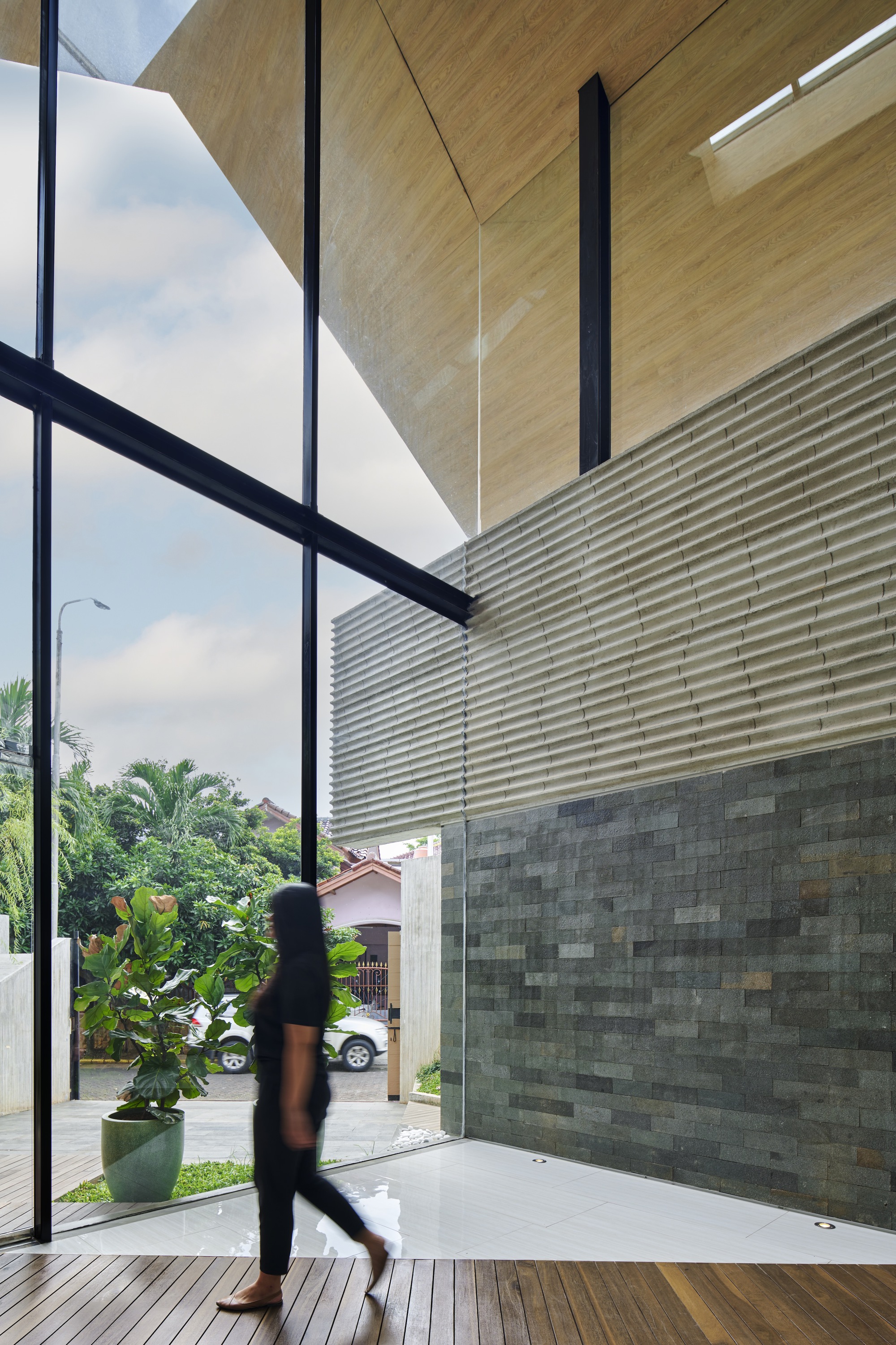 Gallery of Bernaung House / RAD+ar (Research Artistic Design ...