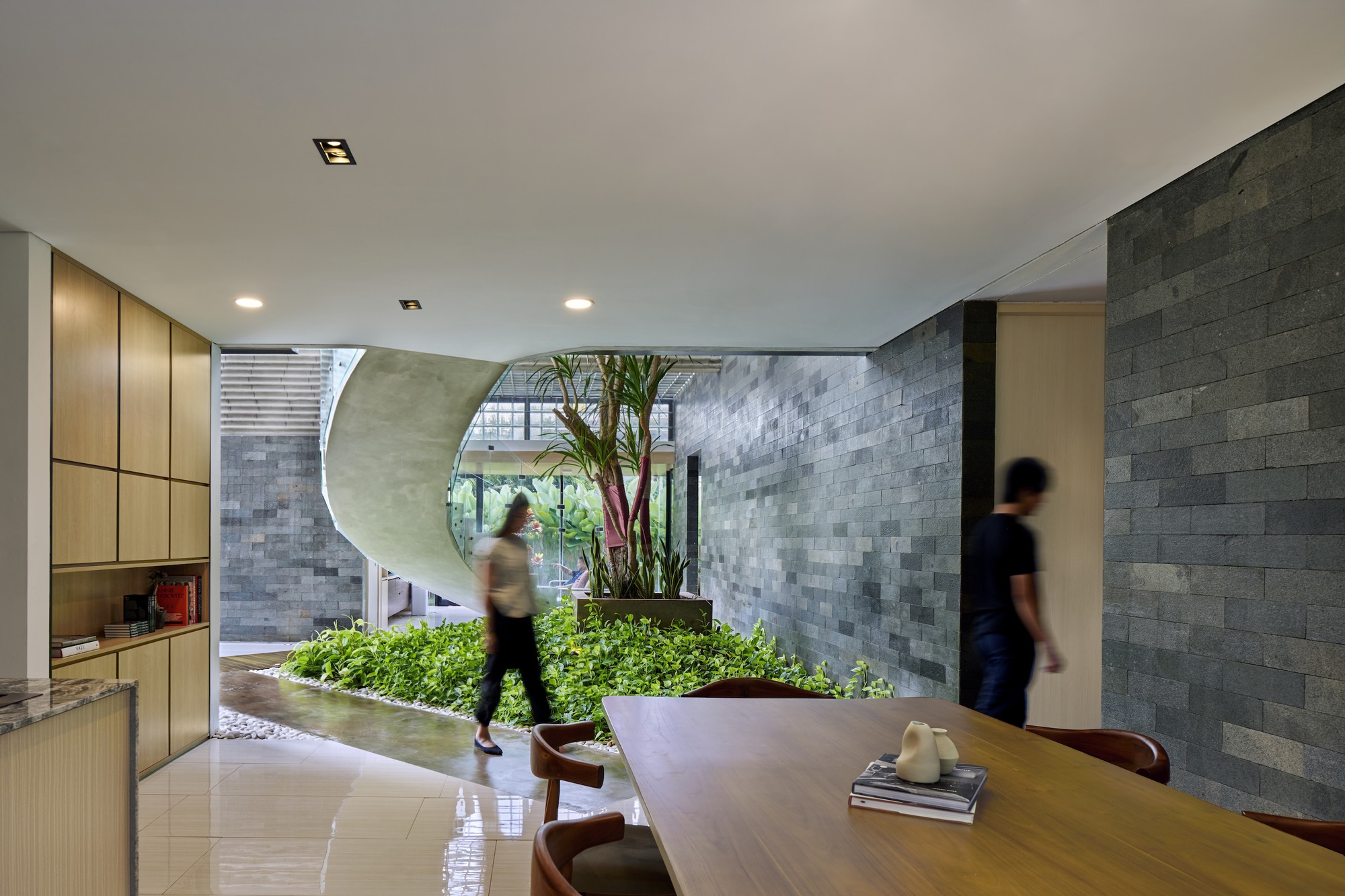 Gallery of Bernaung House / RAD+ar (Research Artistic Design ...