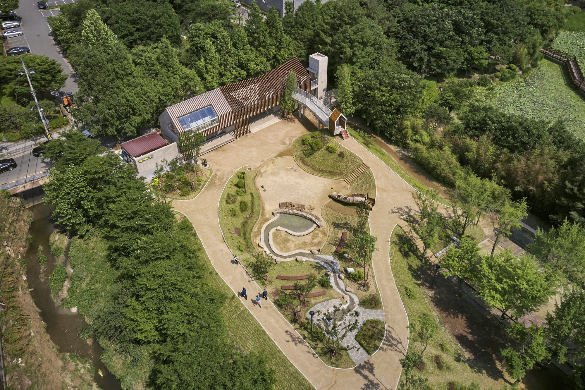 Gallery of Mamkkeot House Community Center / ilsangarchitects - 7