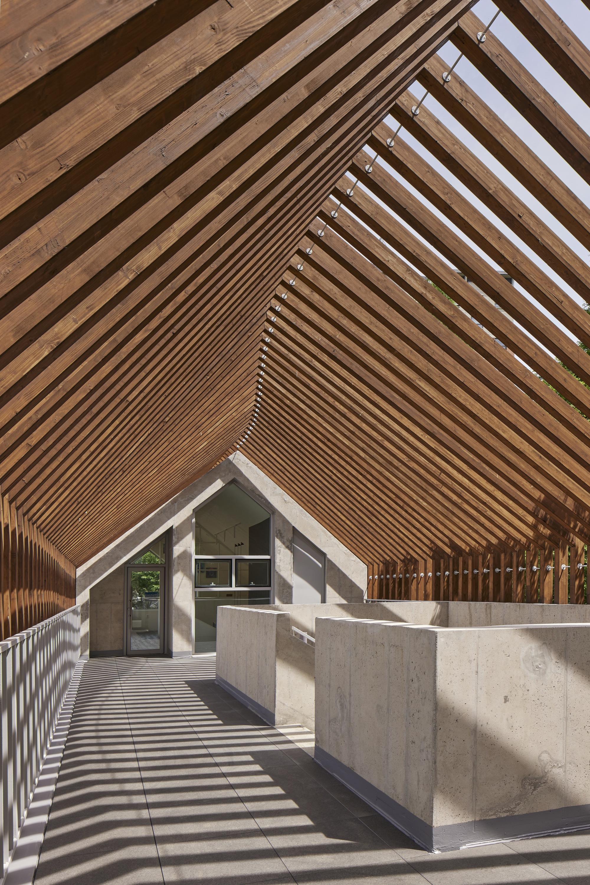 Gallery of Mamkkeot House Community Center / ilsangarchitects - 21