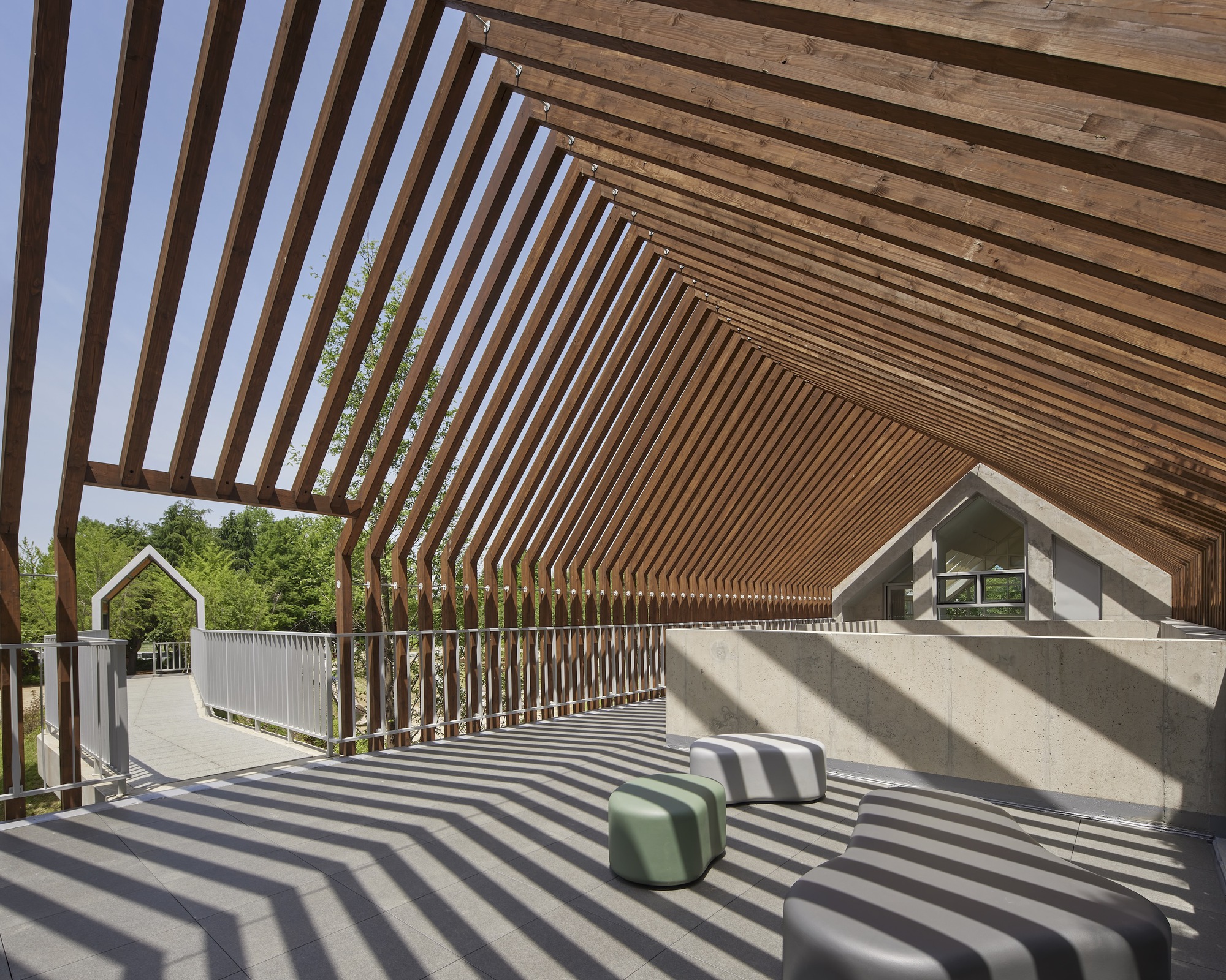 Gallery of Mamkkeot House Community Center / ilsangarchitects - 17