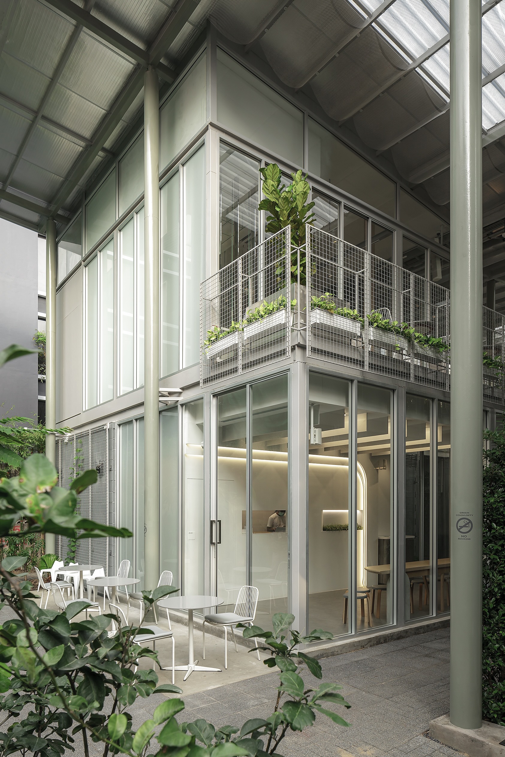 Gallery of POWWOWWOW Commercial Center / all(zone) - 11