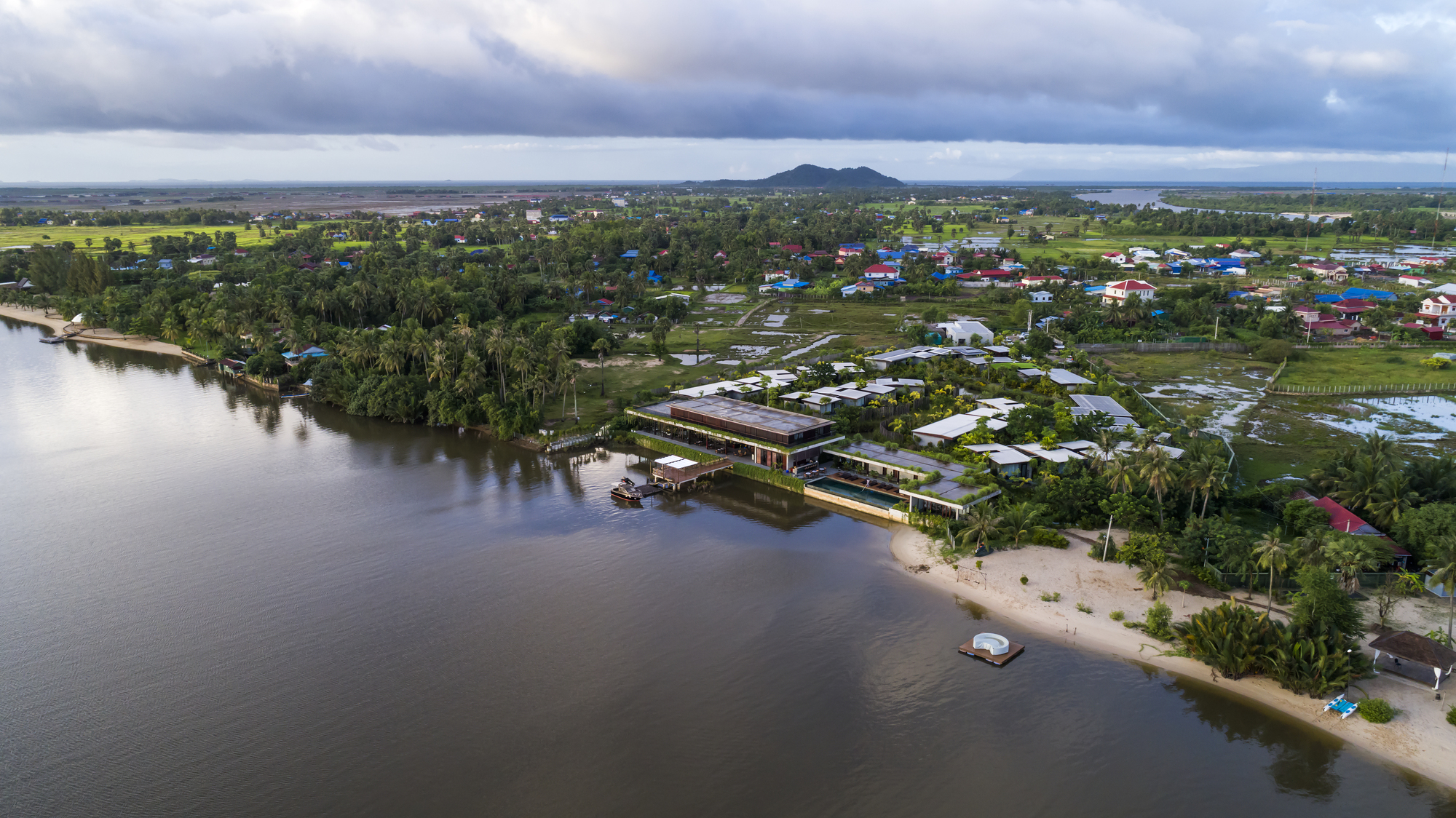 Gallery of Amber Kampot Resort / Bloom Architecture - 13