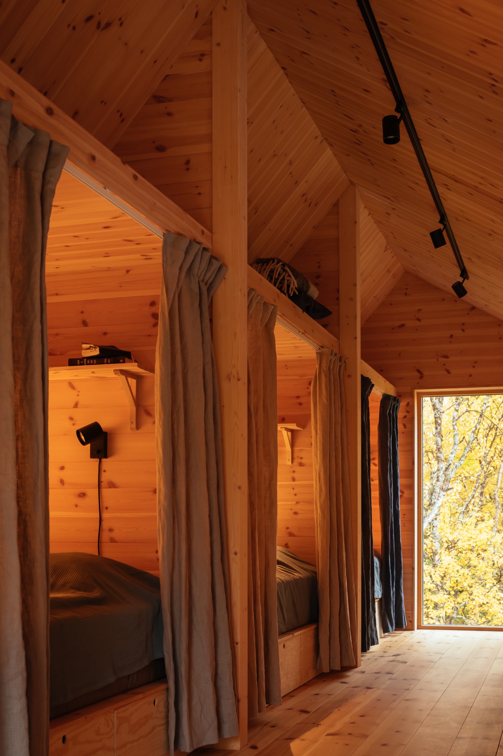 Gallery of Hat House / Tina Bergman Architect - 16