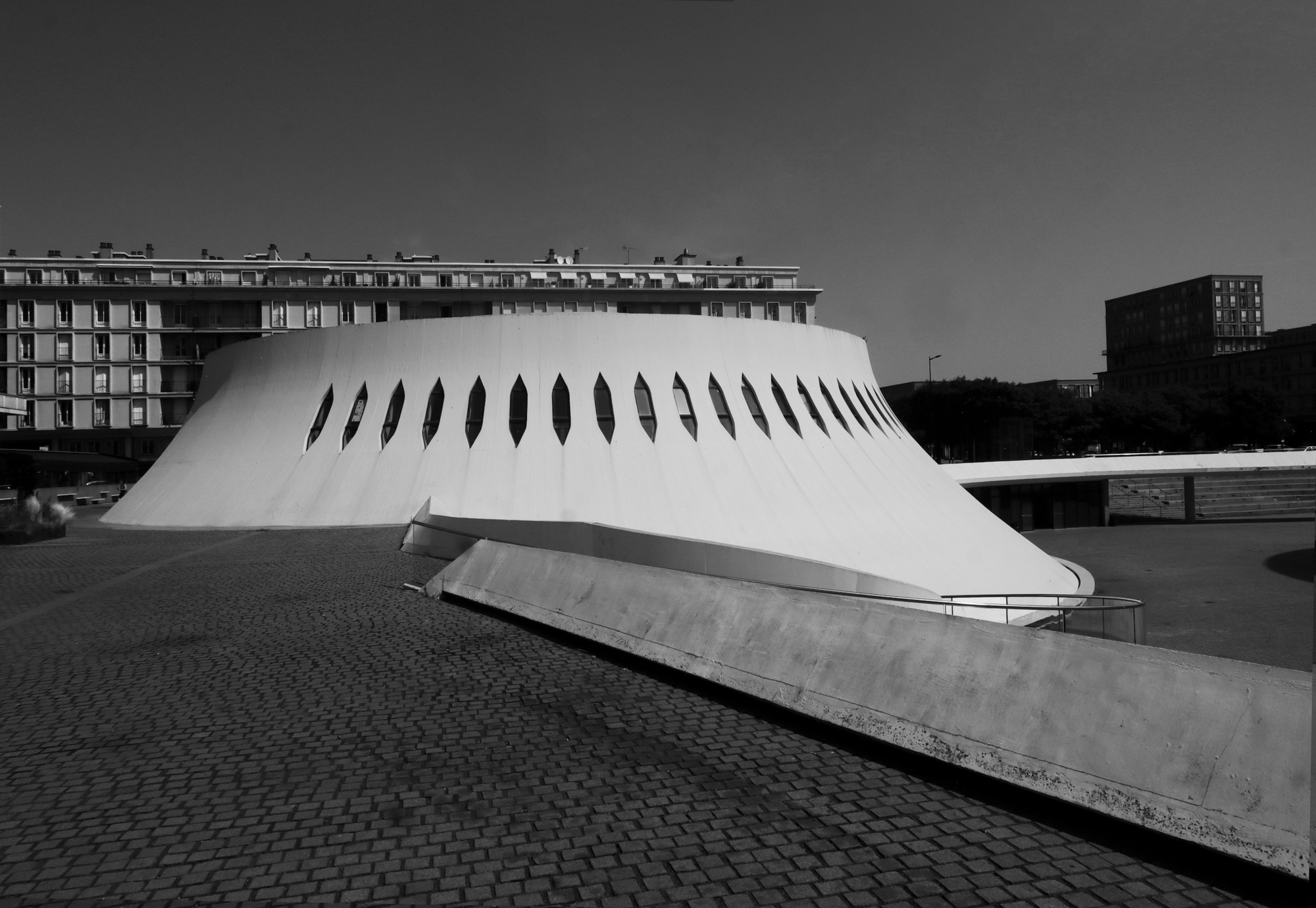 Gallery of Espace Oscar Niemeyer in Le Havre, Through Paul Clemence’s ...