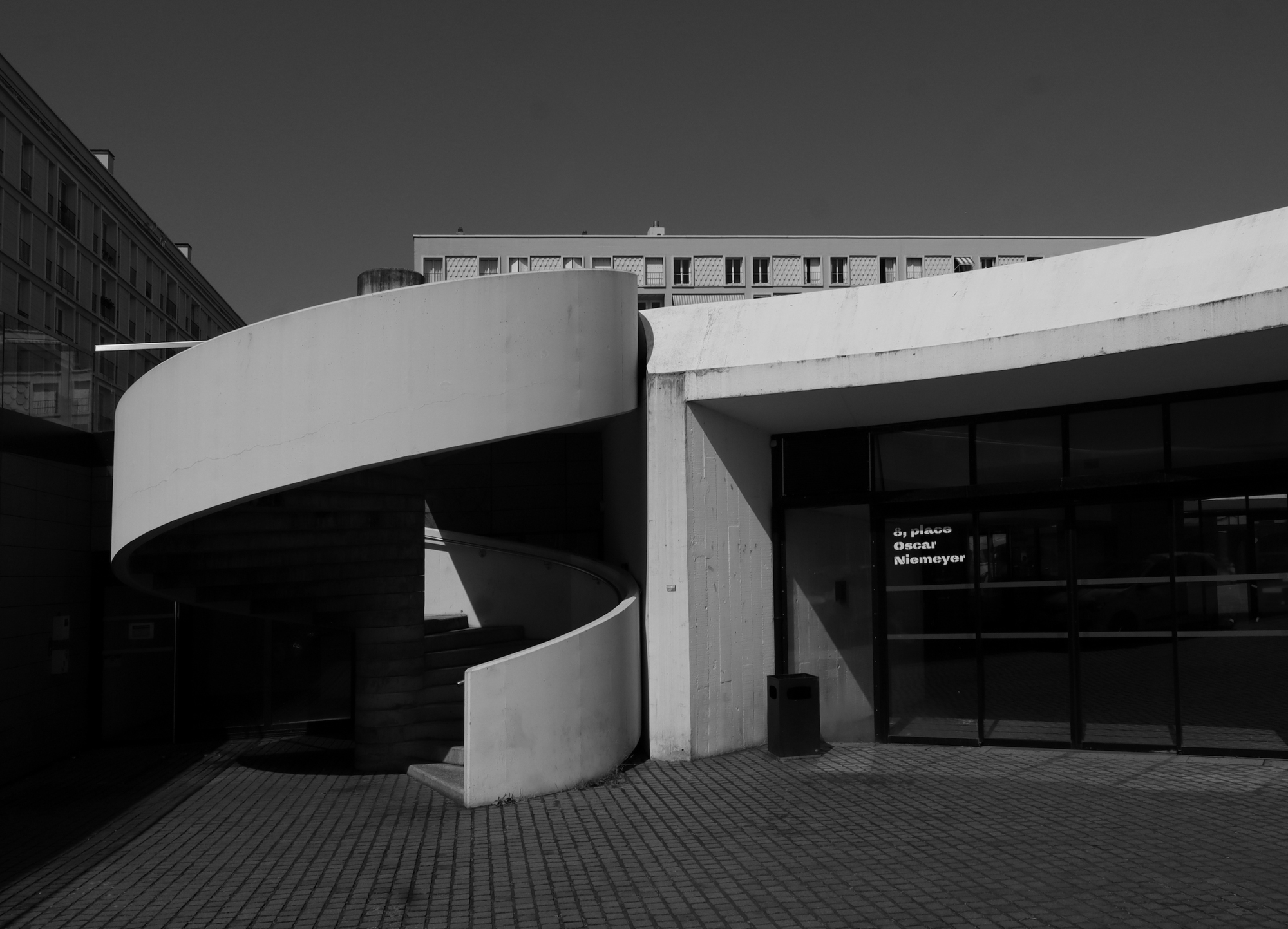 Gallery of Espace Oscar Niemeyer in Le Havre, Through Paul Clemence’s ...