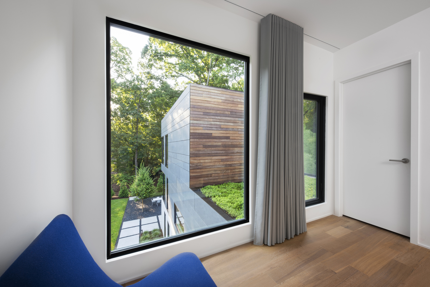 Gallery of The Evolution of Large-Scale Windows: Towards Unobstructed ...