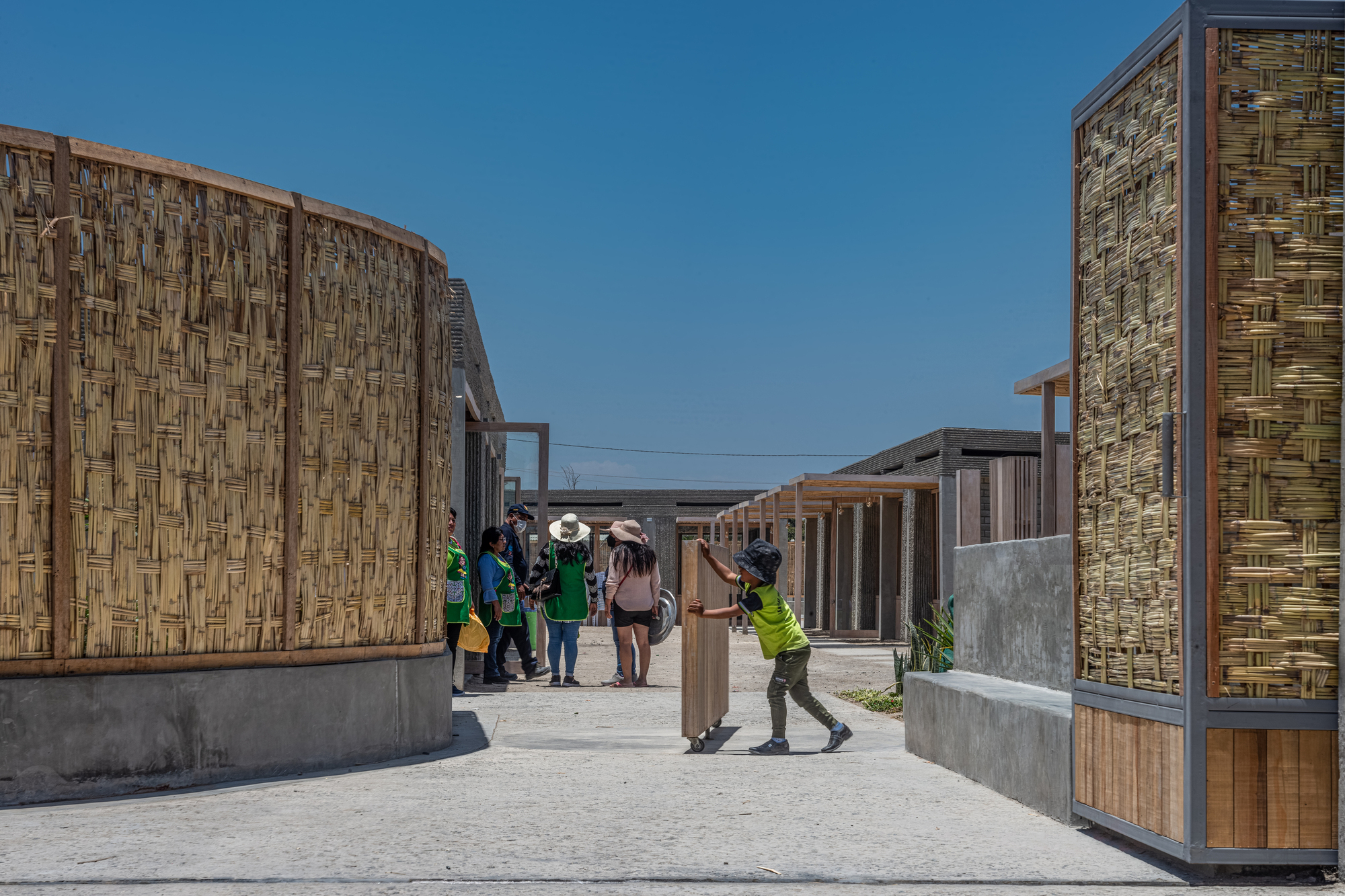 Gallery of Elementary School in Santa Cruz de Villacuri Community ...