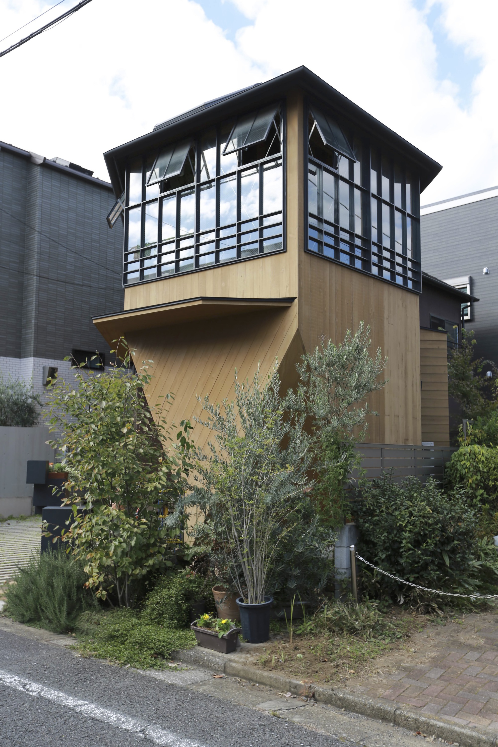 Gallery of Kimoto House / Niko Design Studio - 7