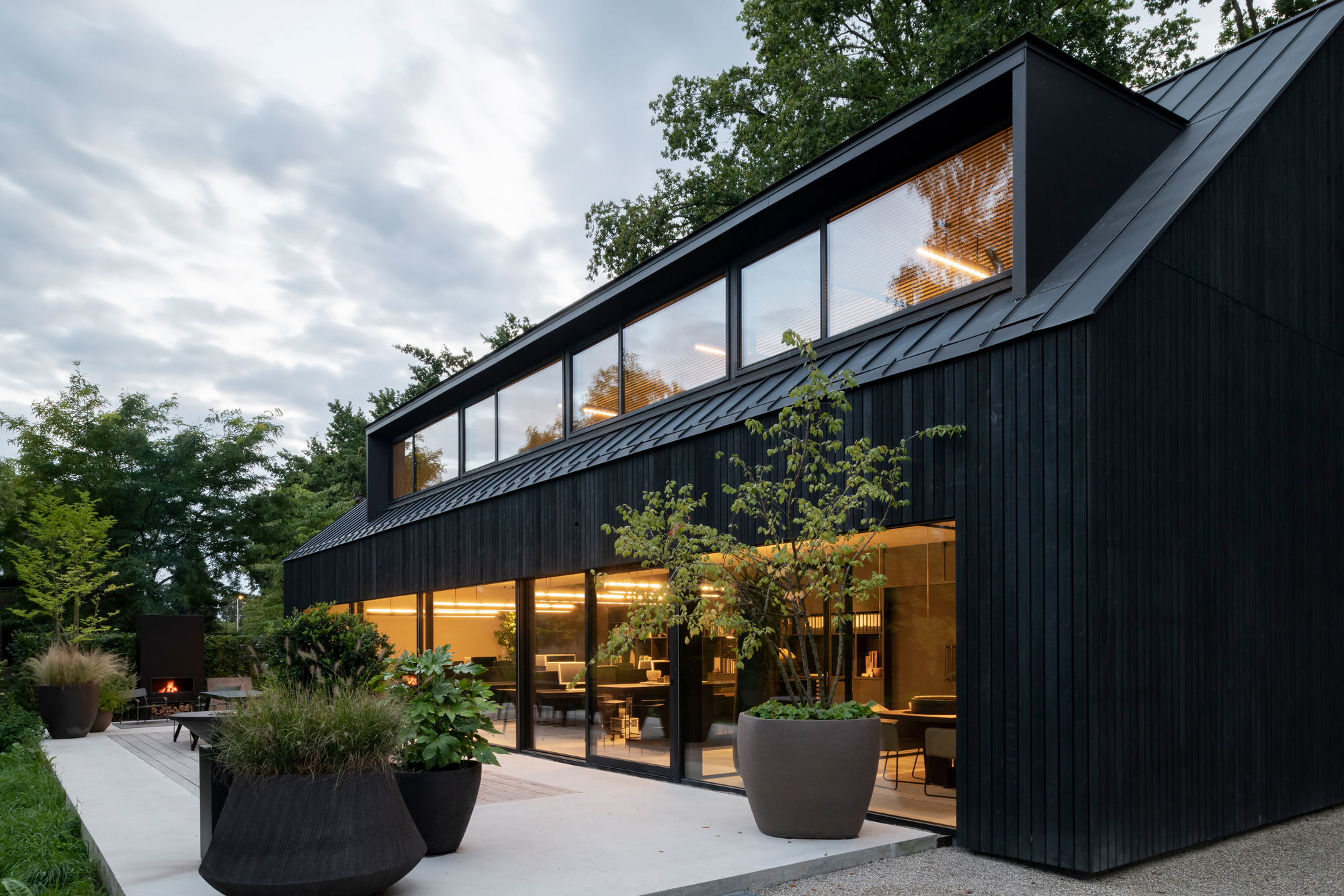 Gallery of Black Barn / studio] [Space architecten - 8