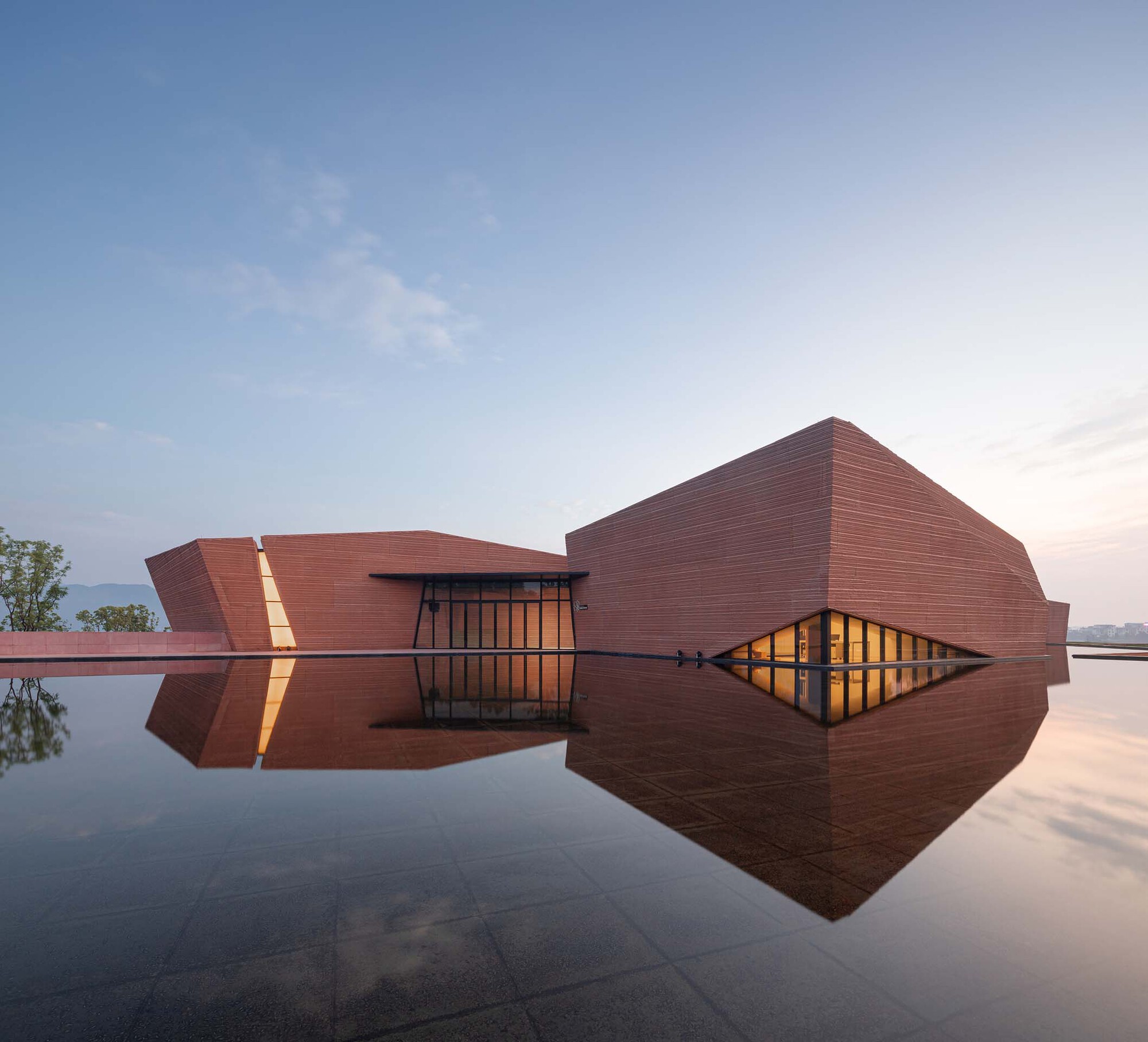 Red Stone Formation Cultural Center / line+ studio + gad | ArchDaily